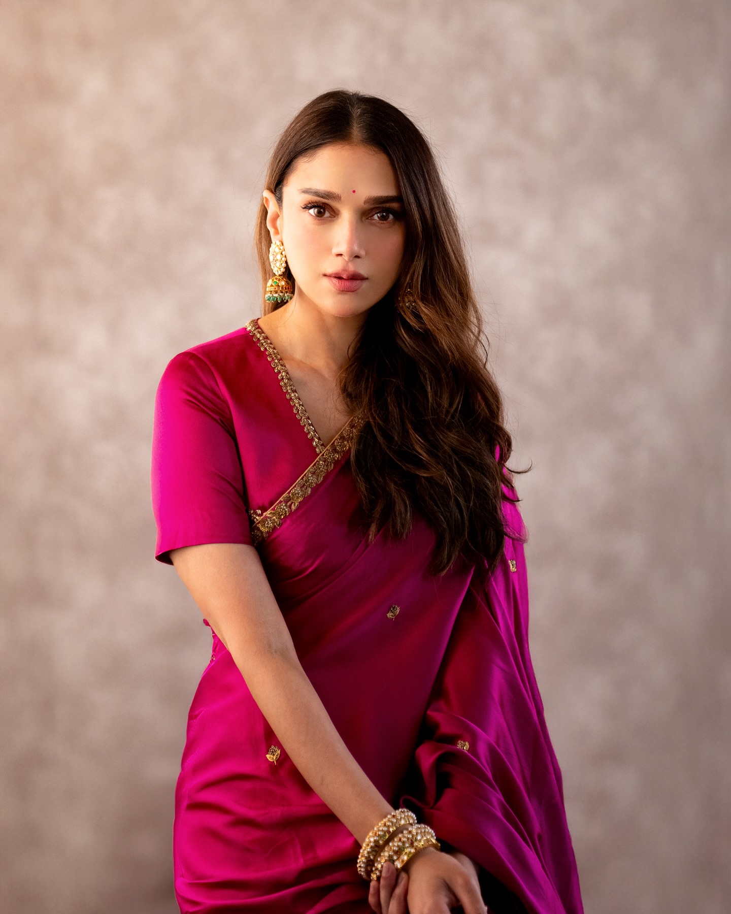 Aditi Rao Hydari Elegant Photoshoot In Pink Silk Saree Traditional Look ...