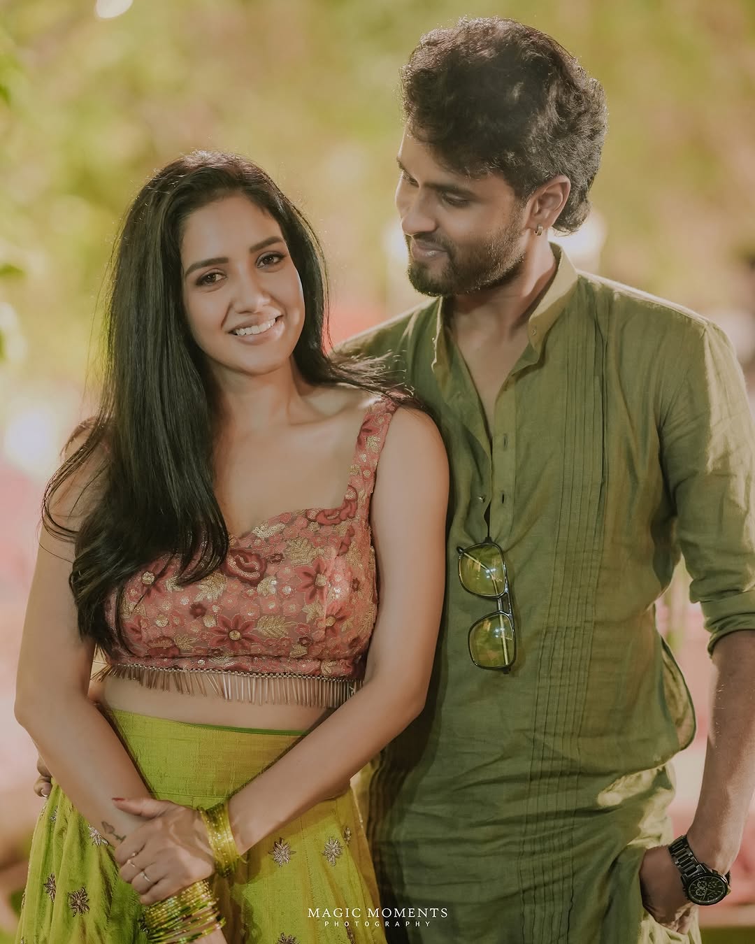 விஜே பிரியங்கா திருமணத்தில் யாரெல்லாம் கலந்துக்கிட்டாங்க பாருங்க.. அடுத்த திருமண ஜோடி அலப்பறை ...