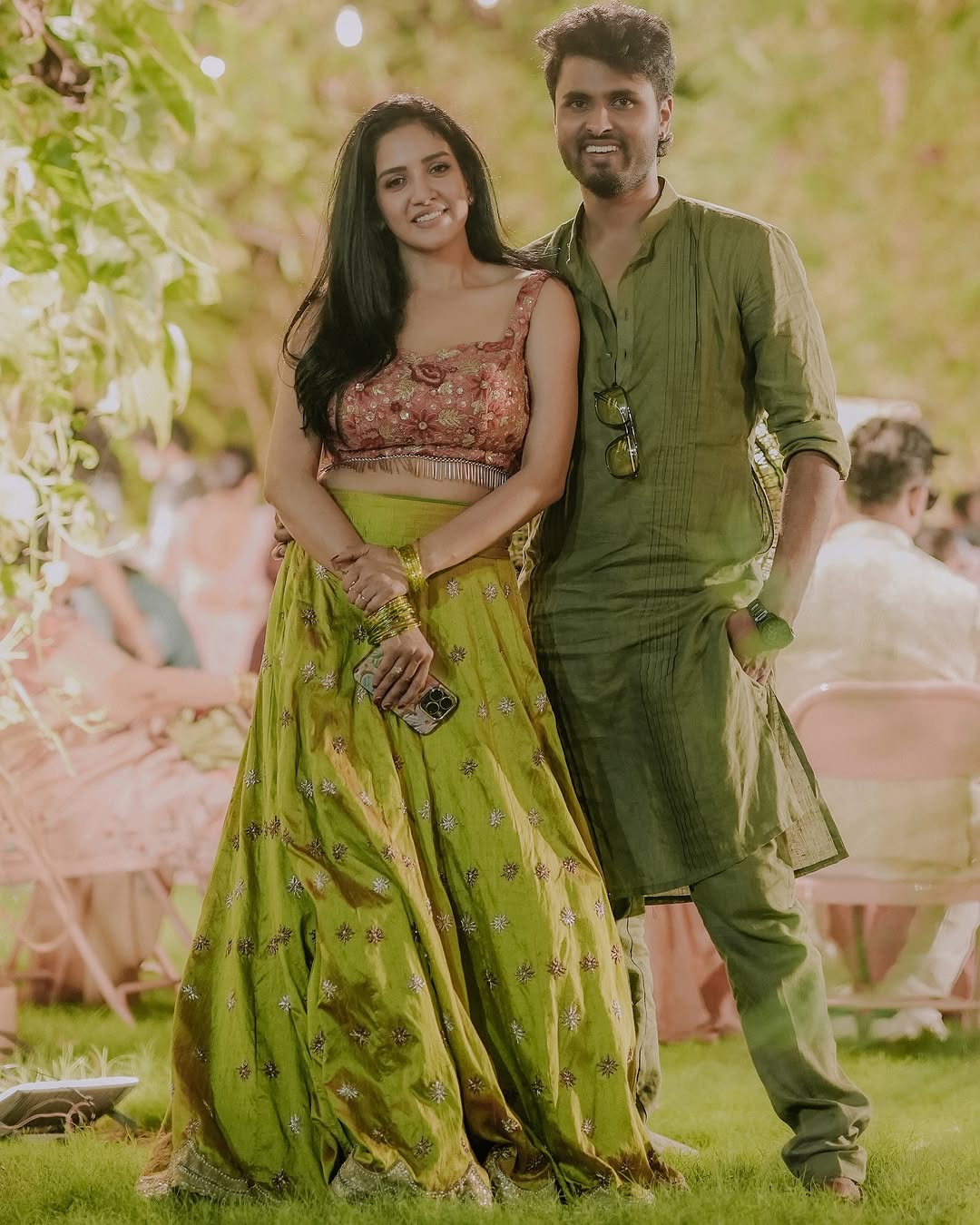 விஜே பிரியங்கா திருமணத்தில் யாரெல்லாம் கலந்துக்கிட்டாங்க பாருங்க.. அடுத்த திருமண ஜோடி அலப்பறை ...