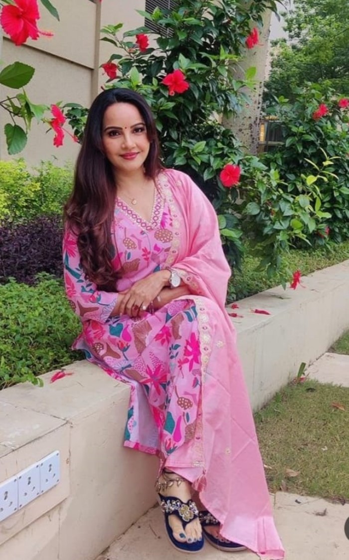 Beat the Heat: &TV Stars Share Their Summer Style Secrets - Filmibeat