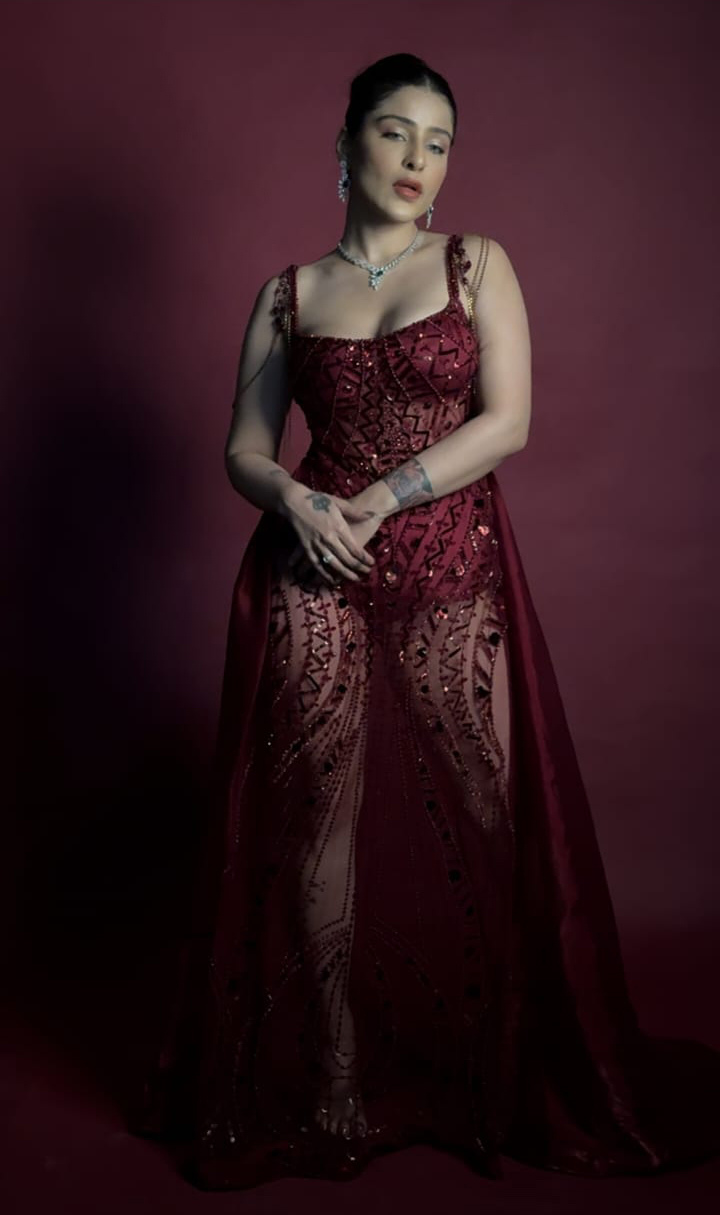 Edin Rose Stuns In Glamorous Red Gown For Her Latest Photoshoot - Filmibeat