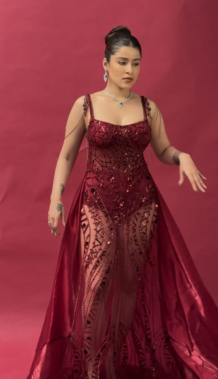 Edin Rose Stuns In Glamorous Red Gown For Her Latest Photoshoot - Filmibeat