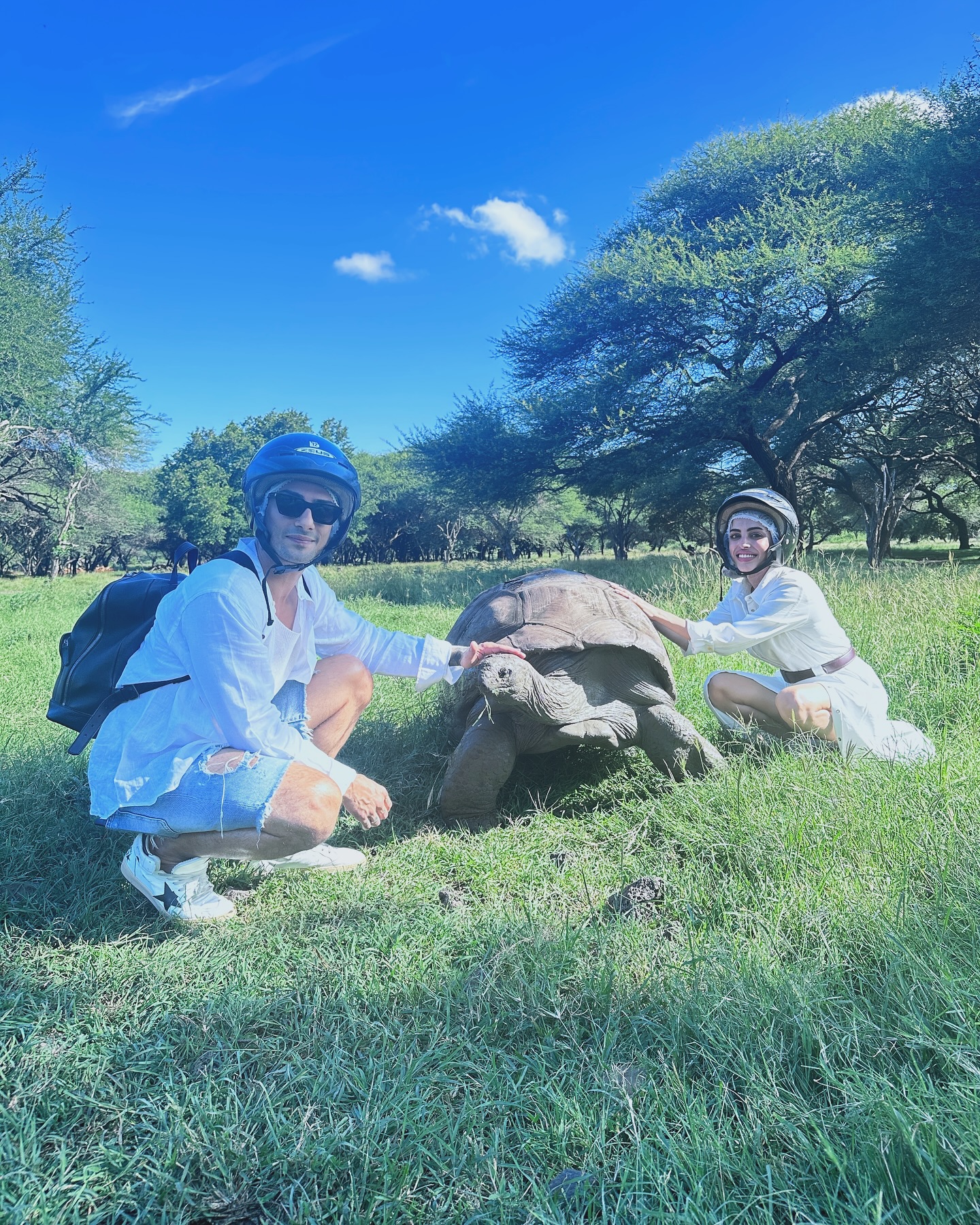Priya Banerjee Celebrates Birthday In Mauritius With Husband Prateik ...