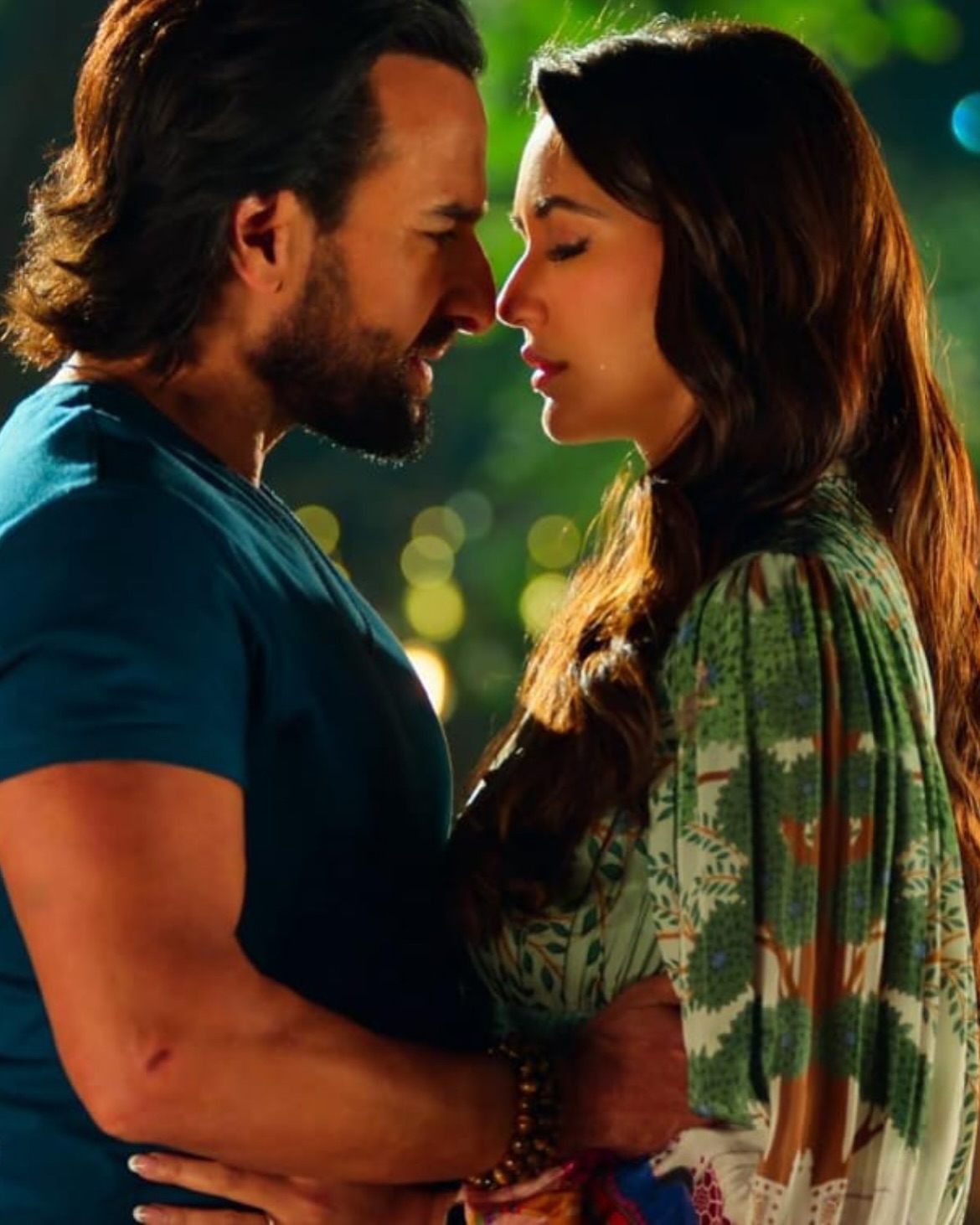 Saif Ali Khan & Nikita Dutta’s Electrifying Chemistry In Jewel Thief’s Song "Ilzaam" - Filmibeat