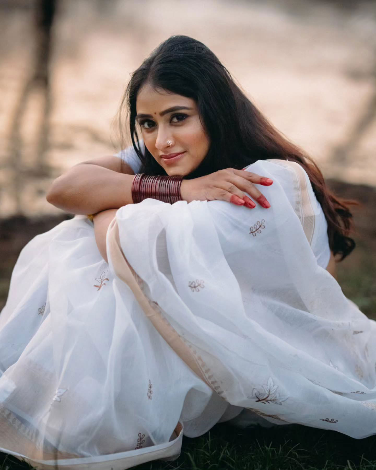Sangeetha Sringeri Stuns In Ethereal White Saree - Filmibeat