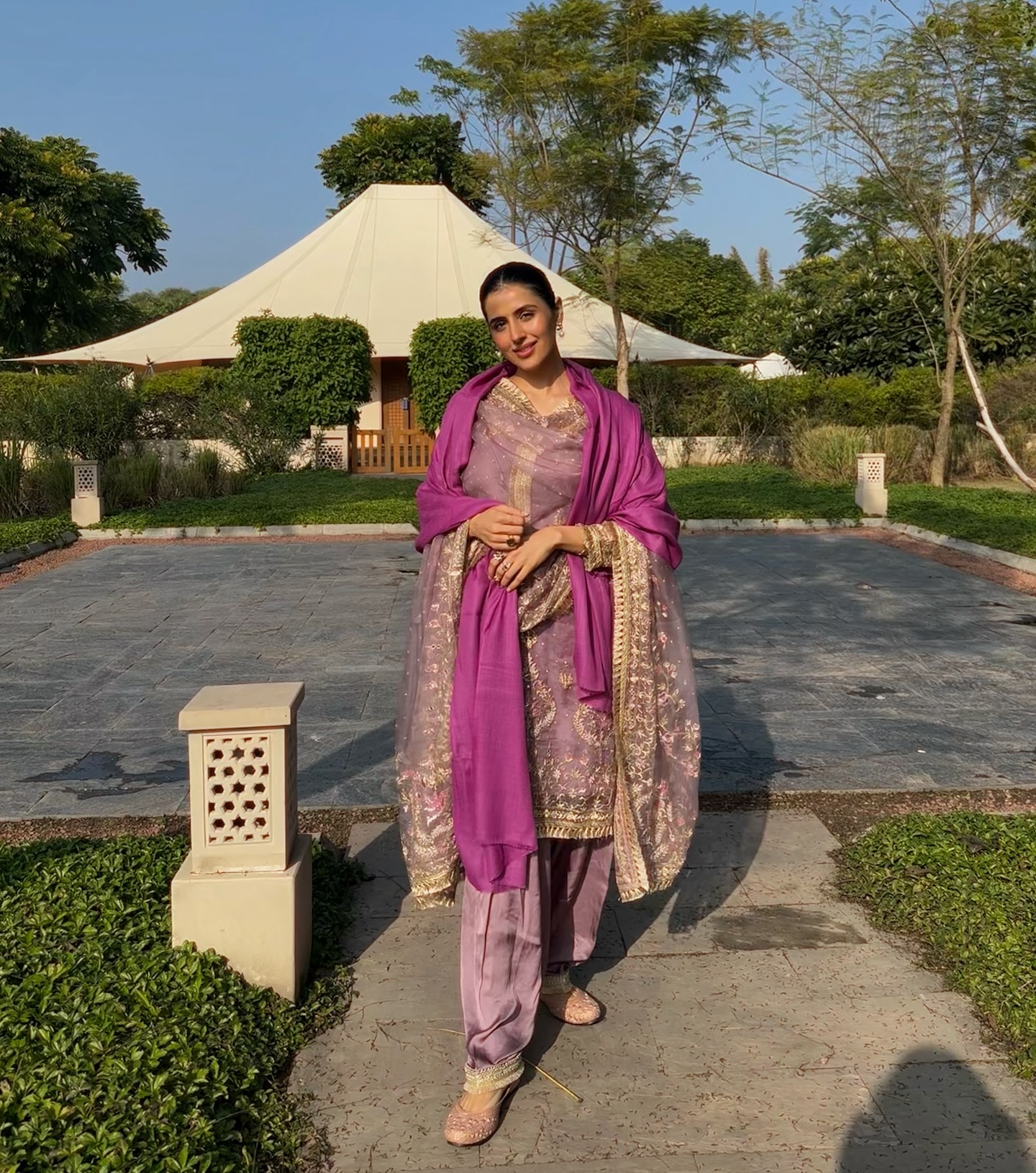 Simar Bhatia: Akshay Kumar’s Niece And Rising Bollywood Star - Filmibeat