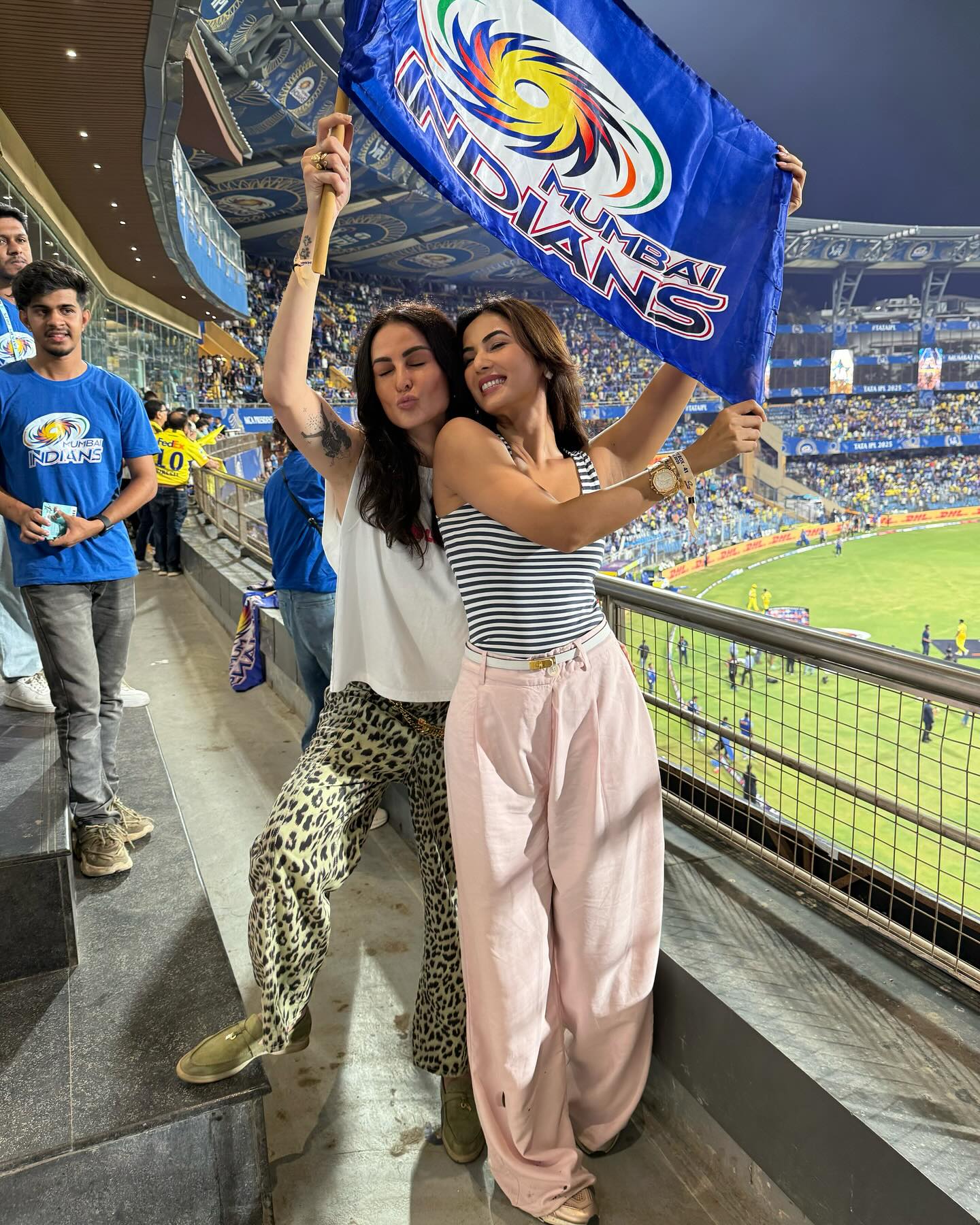 Sonal Chauhan Waves The Flag For Mumbai Indians At IPL Match, Creating A Nostalgic Buzz - Filmibeat