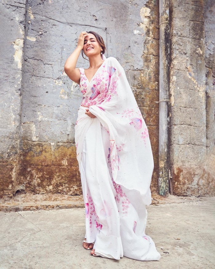 Wamiqa Gabbi’s White Saree Look: A Perfect Blend Of Tradition And ...