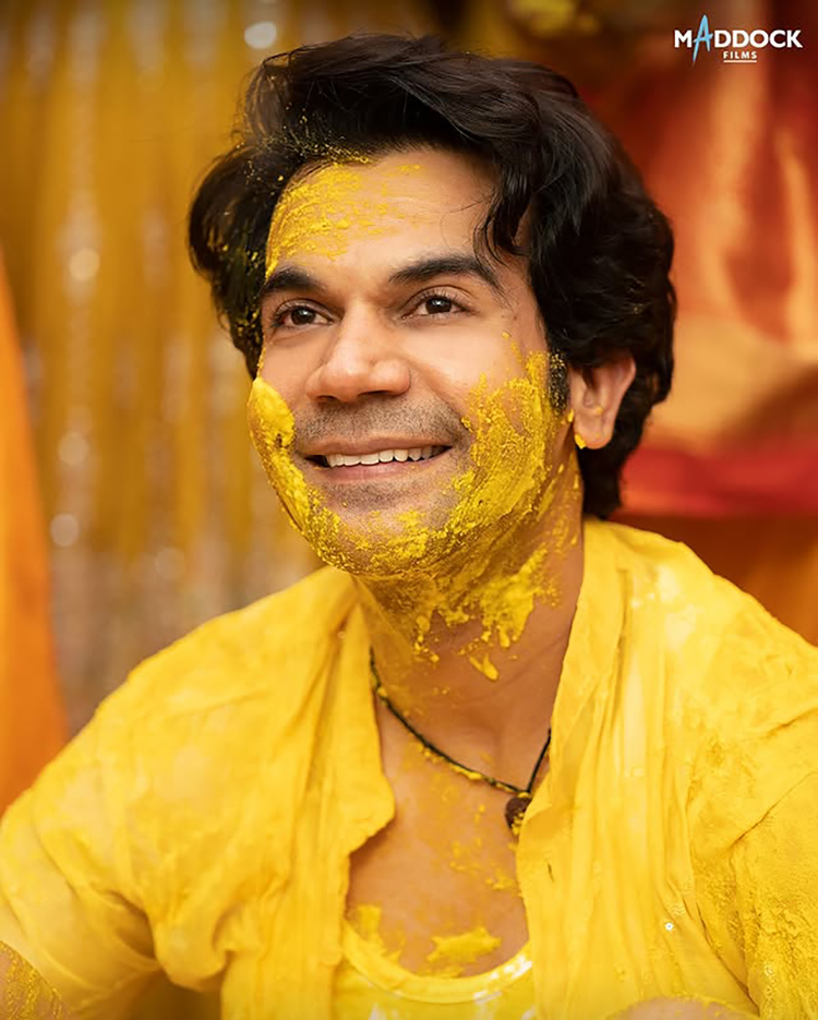 Bhool Chuk Maaf Movie Poster & Photos | Bhool Chuk Maaf Movie Location ...