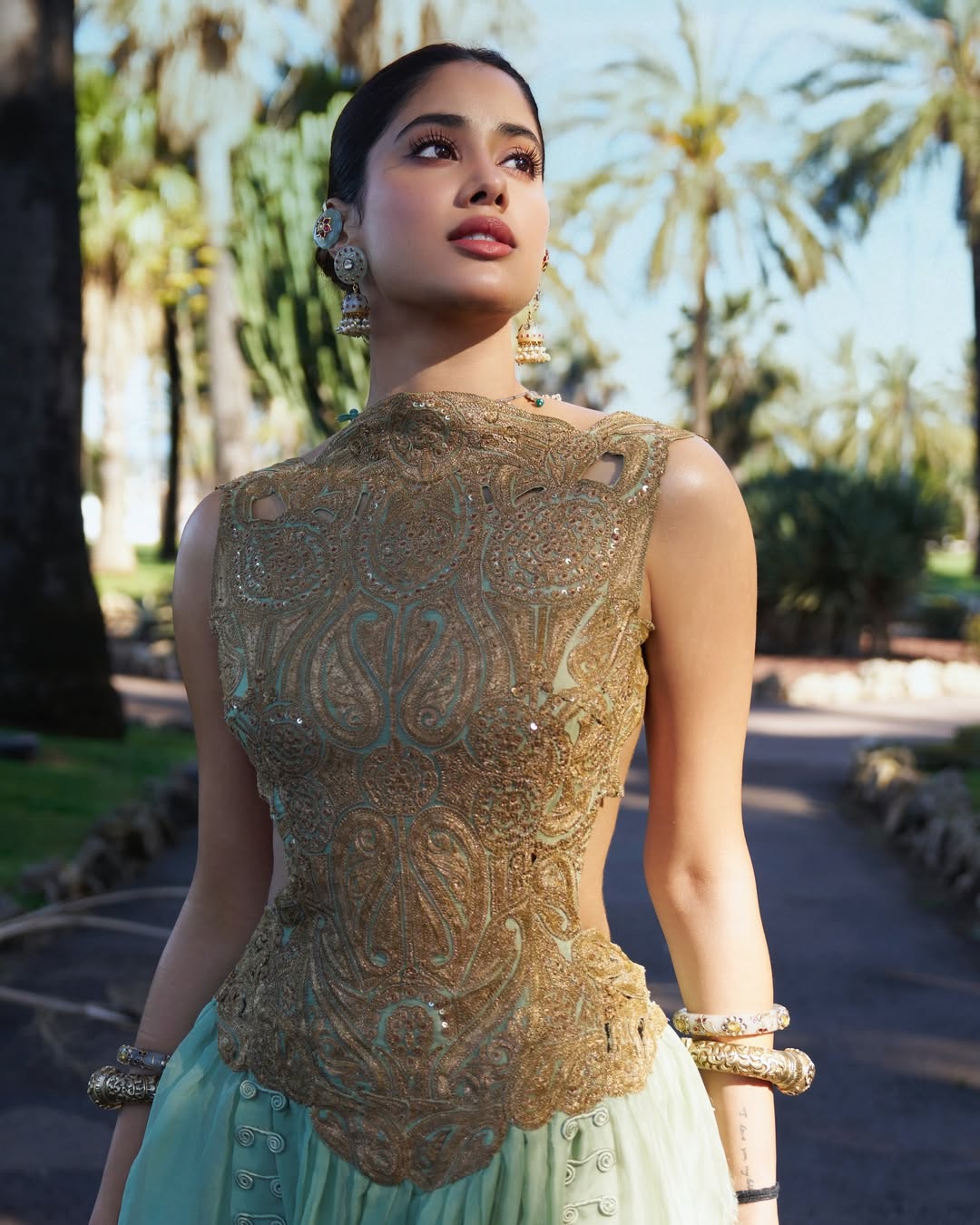 Janhvi Kapoor: என் முதுகில் மச்சமே இல்லை.. ஆனாலும் நான் யோகக்காரி தான் ...