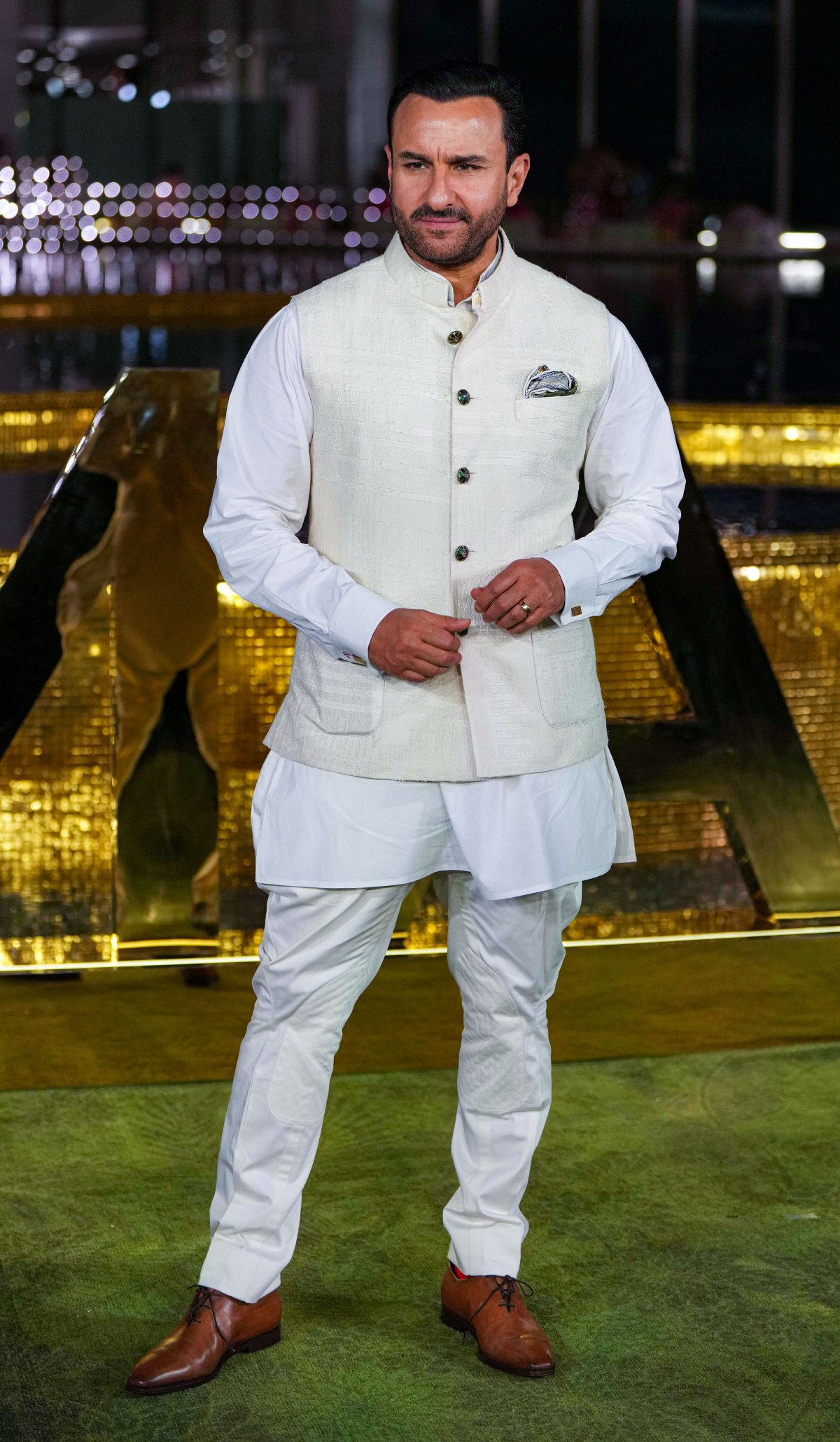 Bollywood Stars Who Proved Height Is No Barrier to Fame | From Aamir ...