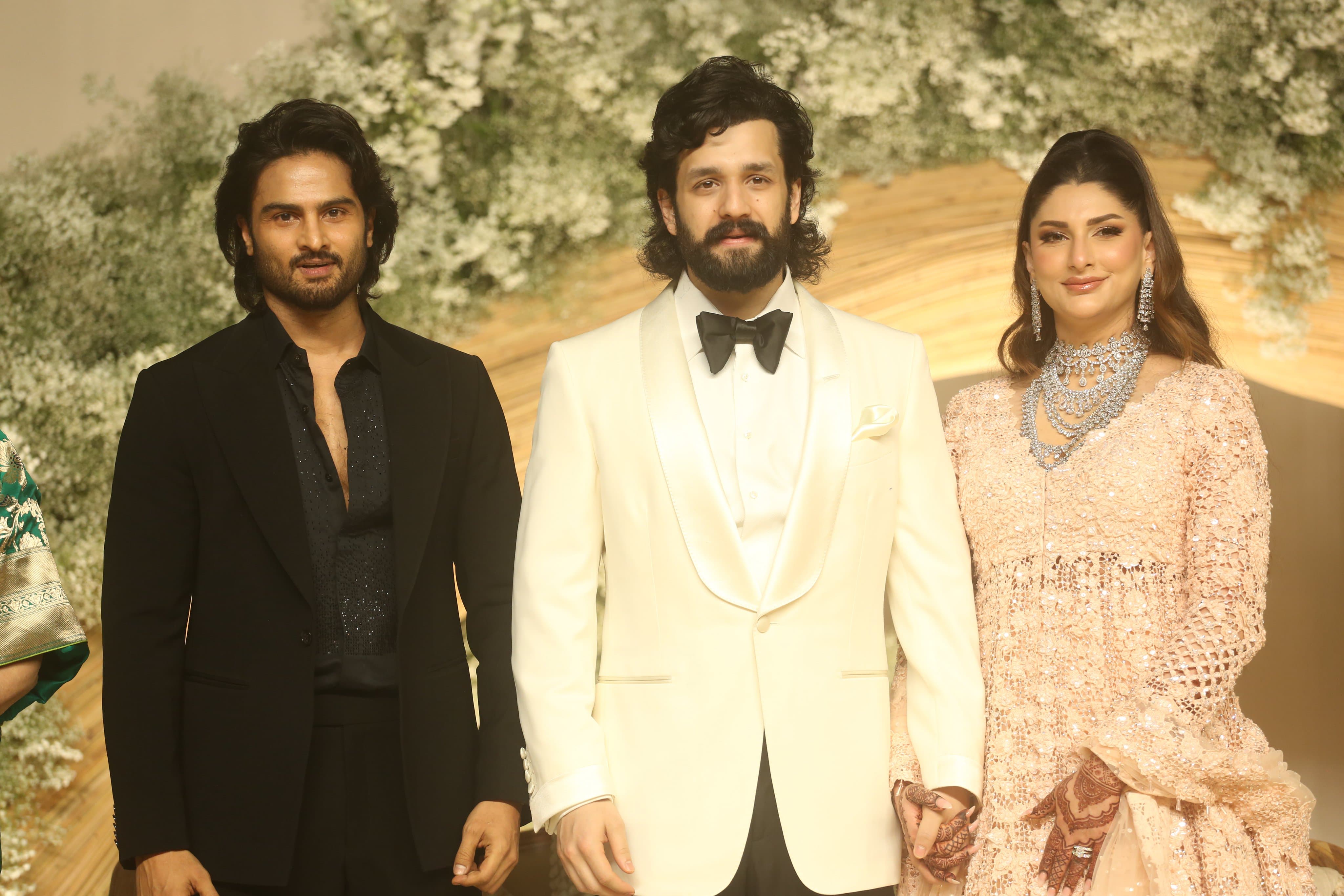 Akhil Akkineni – Zainab Ravdjee Reception: Stunning Stills You Can’t ...