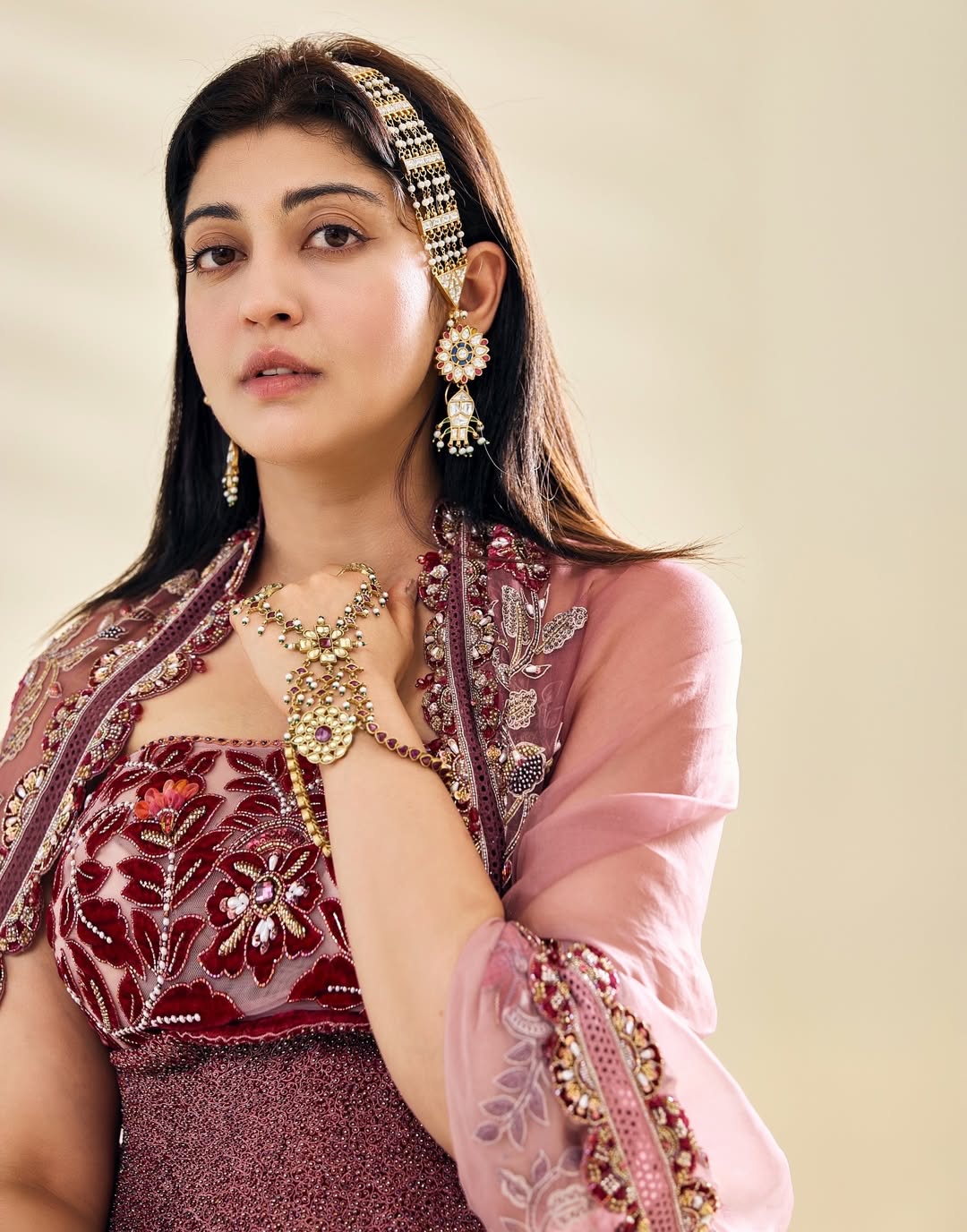 Pranitha Subhash Photos | Pranitha Subhash Latest HD Pics |Pranitha ...