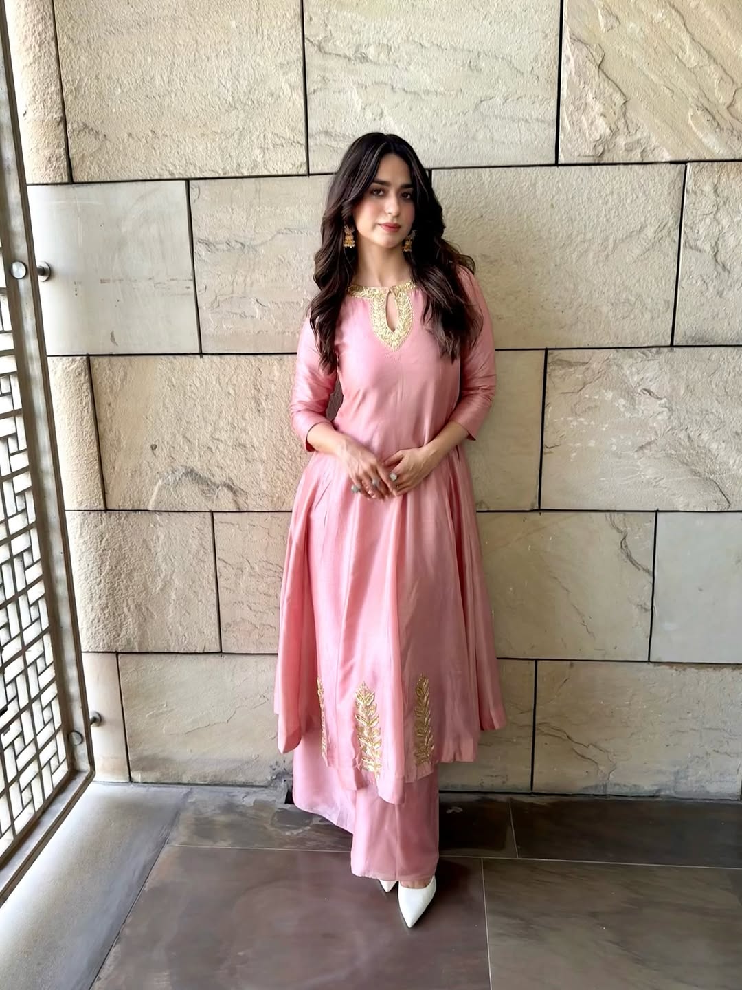 Soundarya Sharma Photos | Soundarya Sharma Latest HD Pics |Soundarya ...