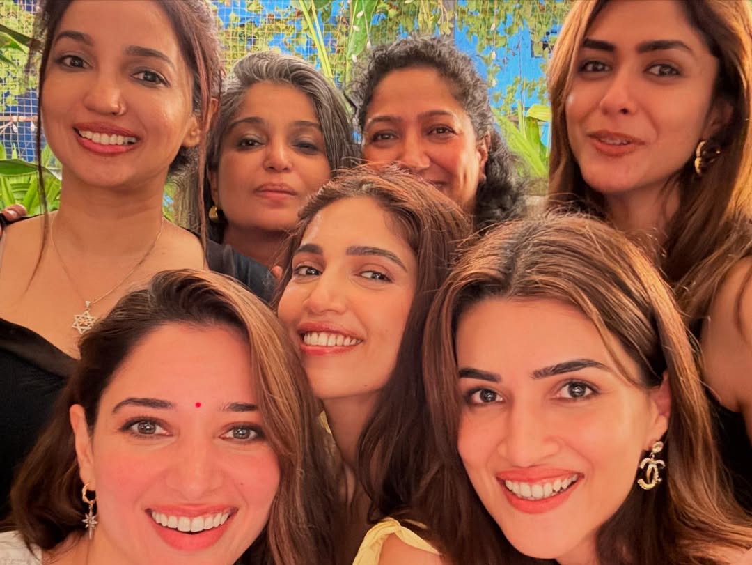 வெளியான நைட் பார்ட்டி புகைப்படங்கள்.. தனுஷ் கூட எந்தெந்த நடிகைகள் ...