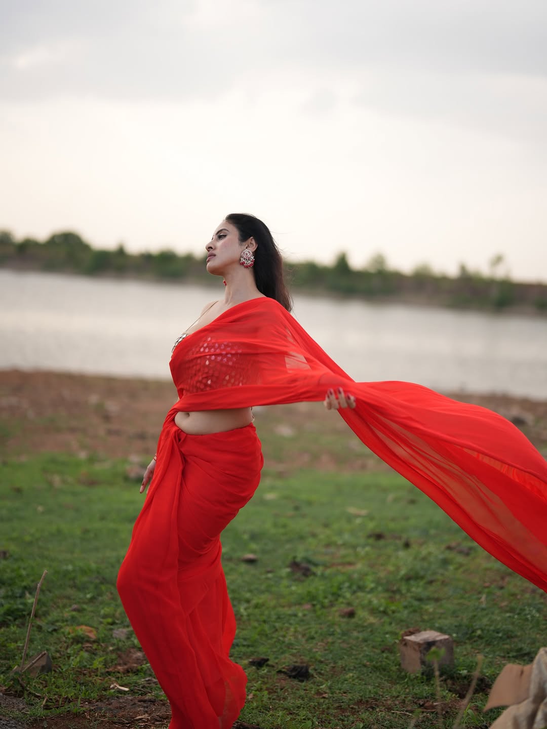 20+ Priyanka Kholgade Photos: Find Latest HD Images, Pictures, Stills ...