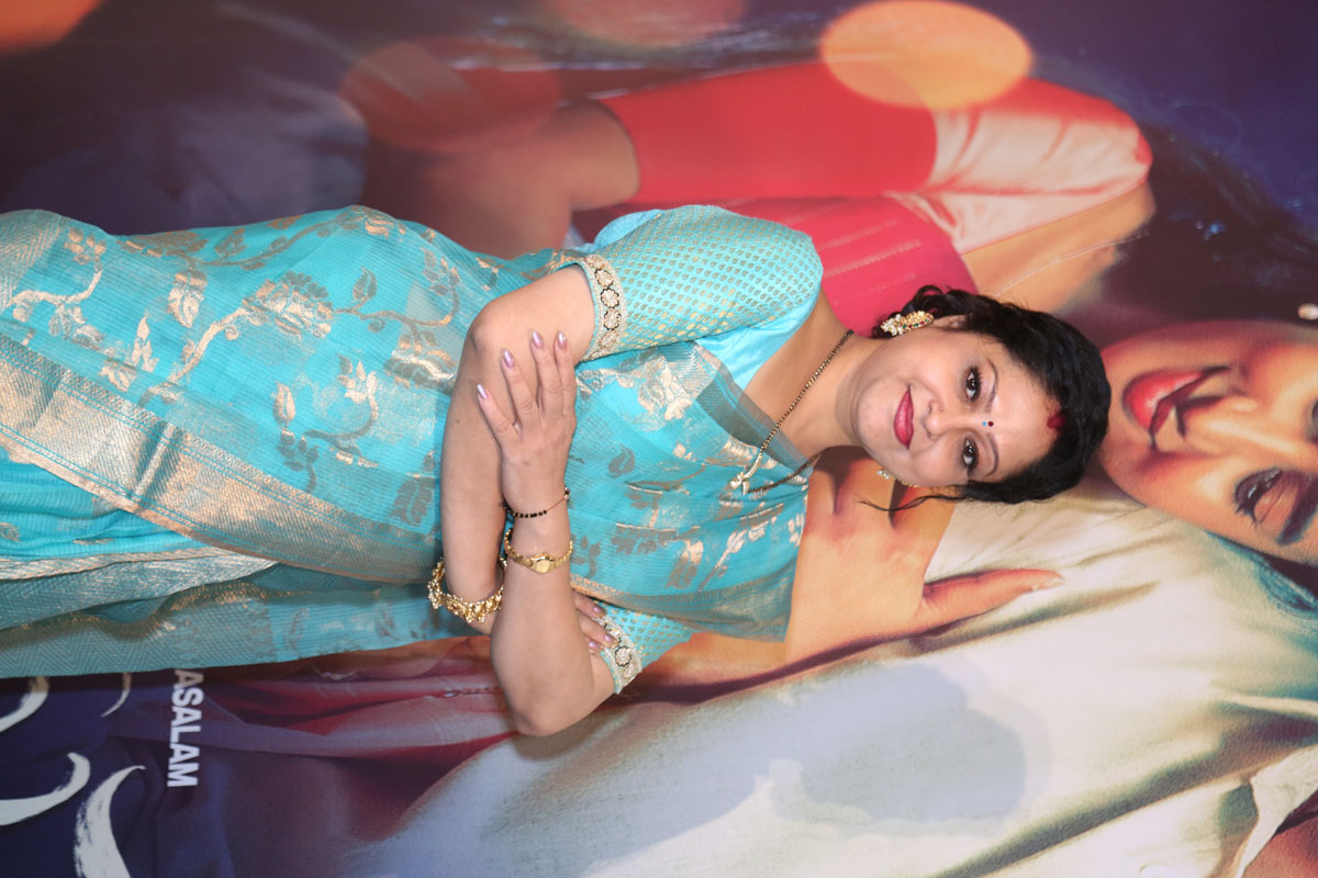 Raasi Photos | Raasi Latest HD Pics |Raasi New Images - Filmibeat