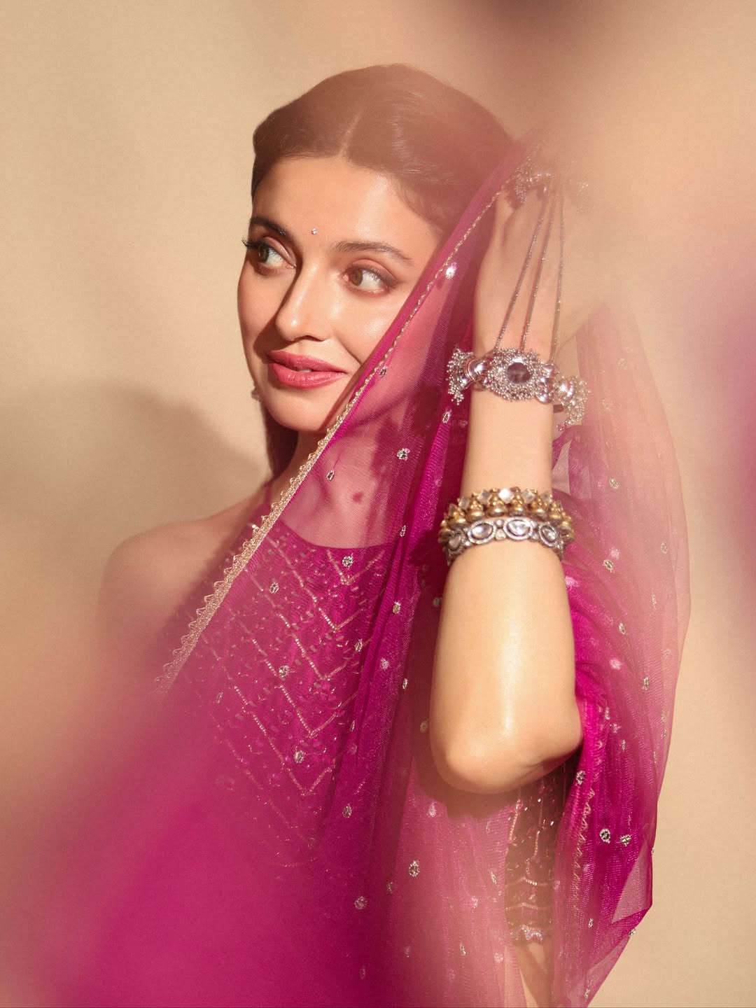 Divya Khosla Photos | Divya Khosla Latest HD Pics |Divya Khosla New ...