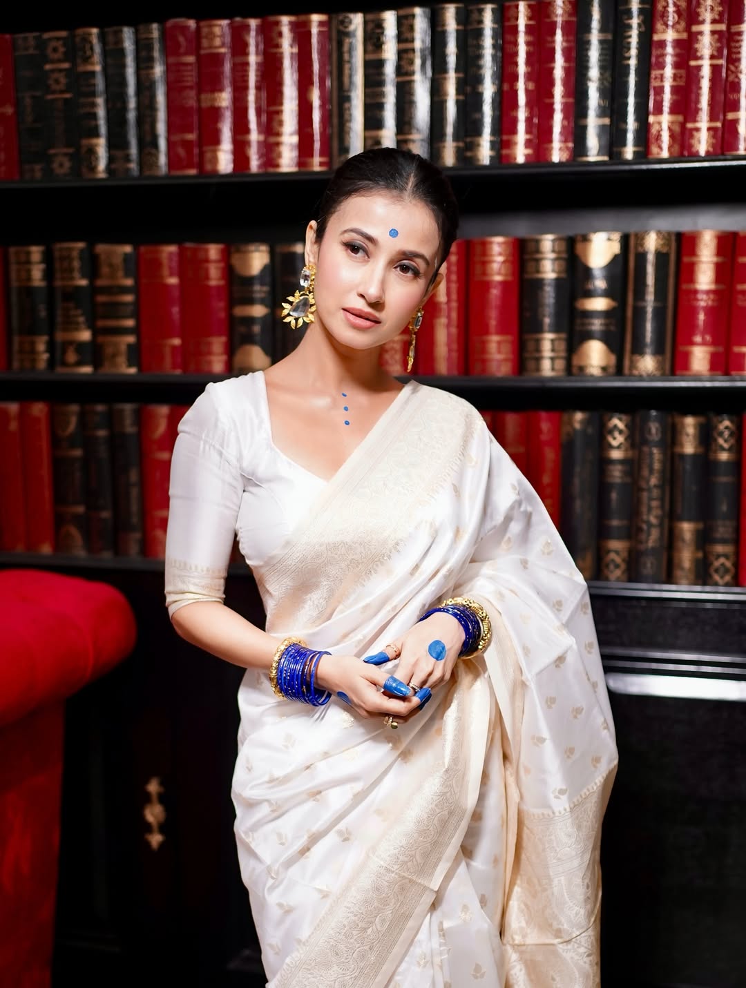 80+ Monami Ghosh Photos: Find Latest HD Images, Pictures, Stills & Pics ...