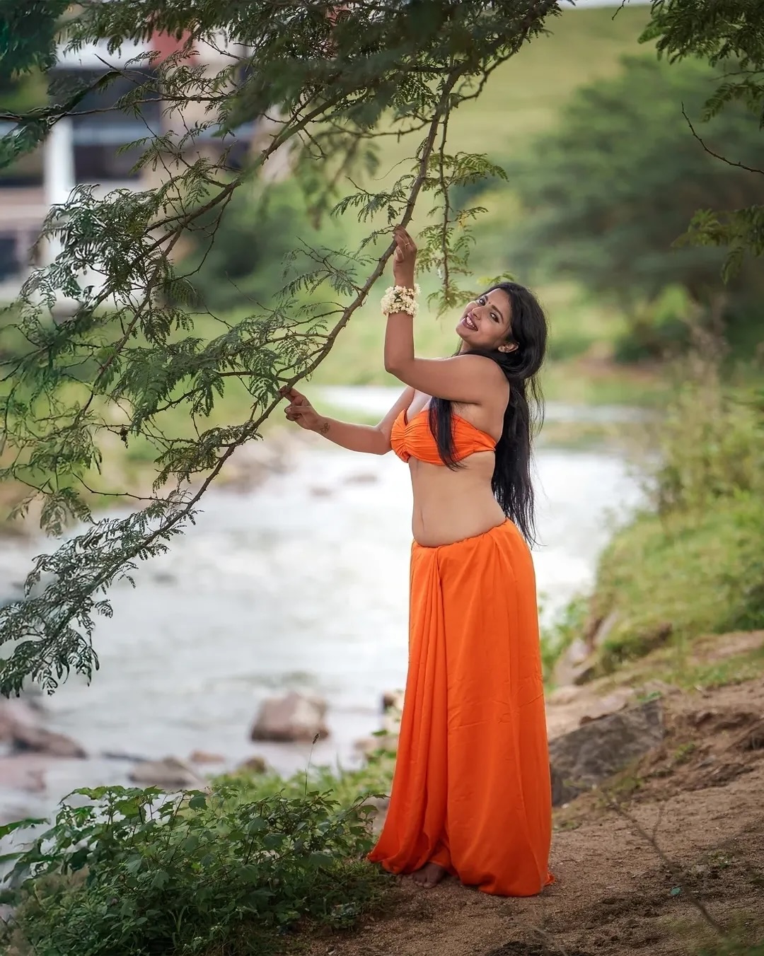 ஆரஞ்சு மிட்டாய் மாதிரியே இருக்கியேம்மா.. அனிகா விக்ரமனை பார்த்து சொக்கிப்போன ஃபேன்ஸ்! | Anicka ...