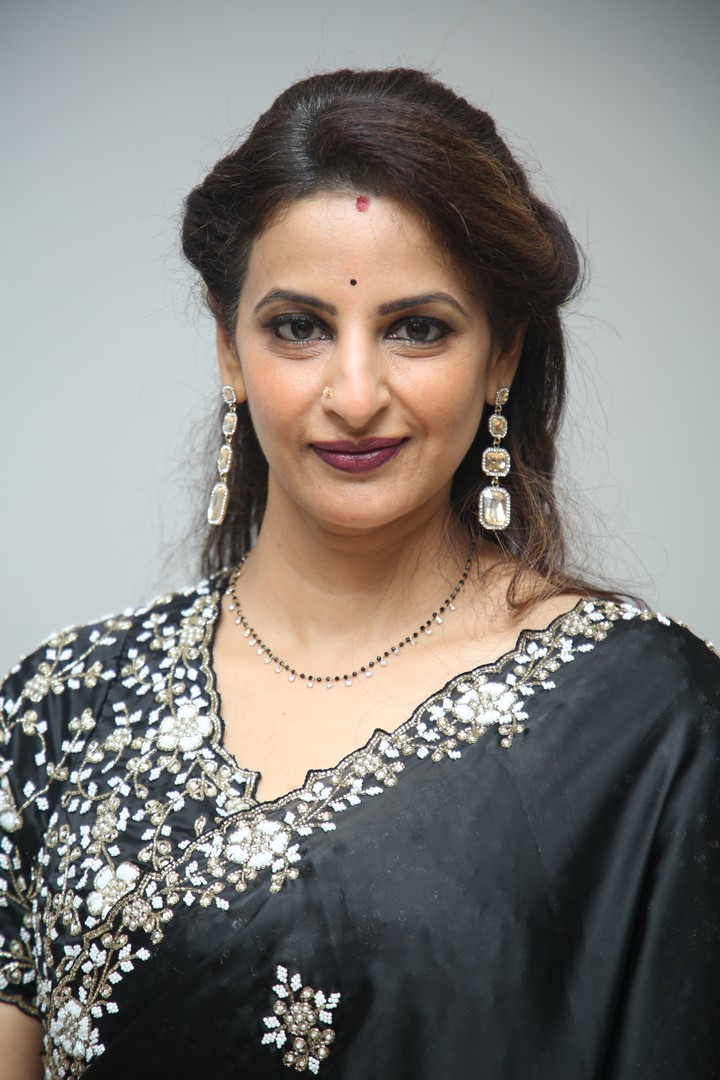 Indrani Davaluri Photos: Find Latest HD Images, Pictures, Stills & Pics ...