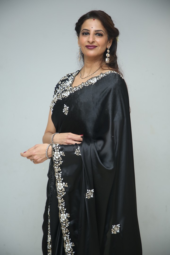 Indrani Davaluri Photos: Find Latest HD Images, Pictures, Stills & Pics ...