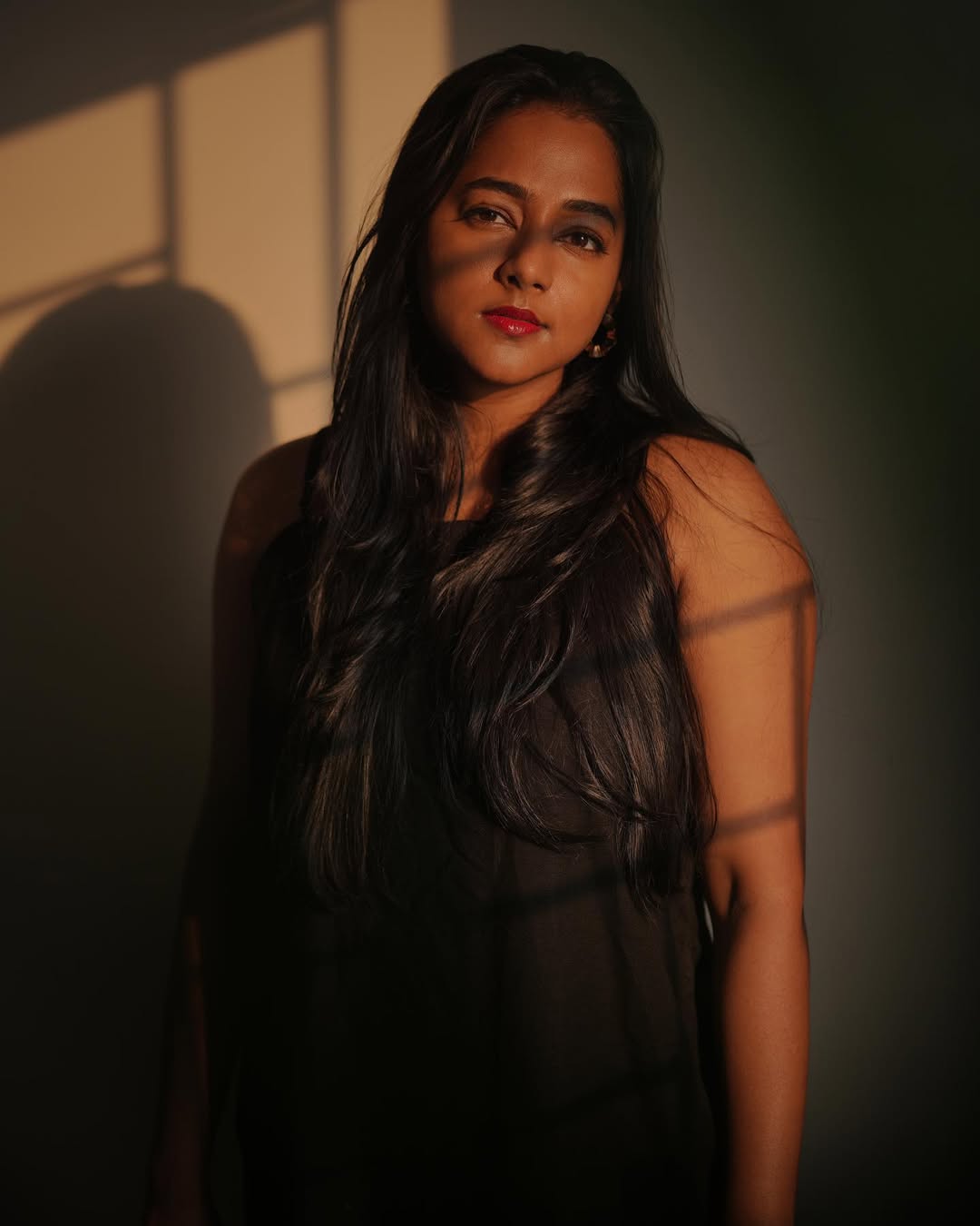 Santhy Balachandran: Oxford Alumna Who Wrote Malayalam’s First Superhero Saga | From Stage to ...