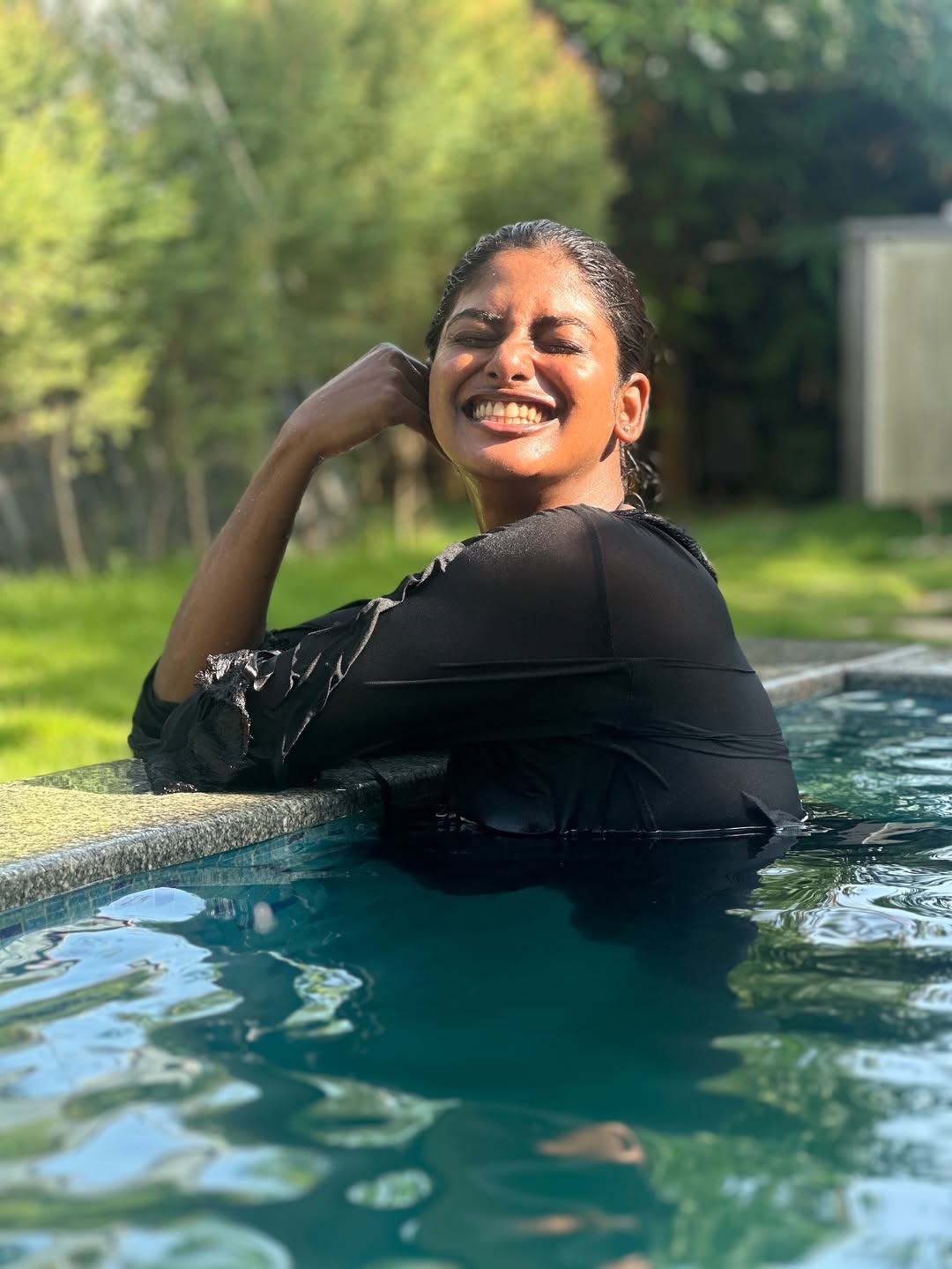 Vinusha Devi: நீச்சல் குளத்தில் இறங்கி.. நயன்தாரா போஸ் கொடுத்த கண்ணம்மா வினுஷா தேவி போட்டோஸ் ...