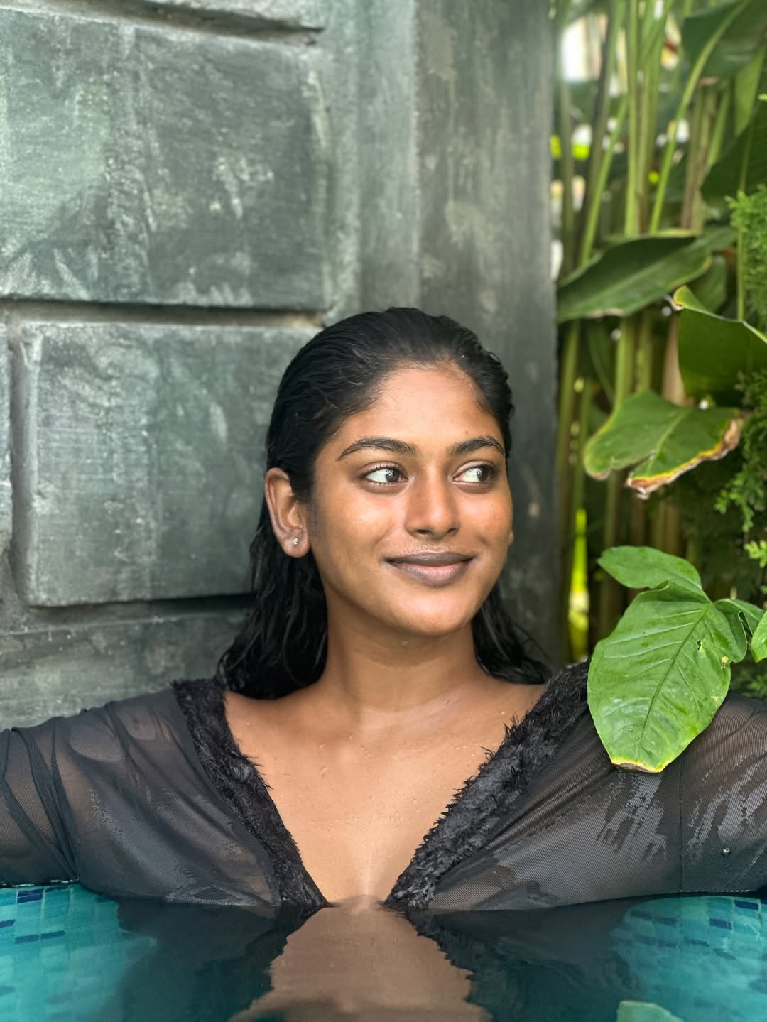 Vinusha Devi: நீச்சல் குளத்தில் இறங்கி.. நயன்தாரா போஸ் கொடுத்த கண்ணம்மா ...