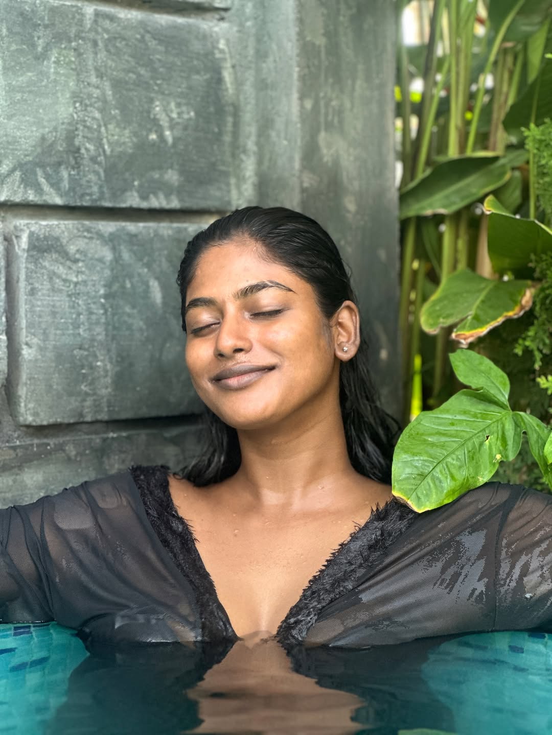 Vinusha Devi: நீச்சல் குளத்தில் இறங்கி.. நயன்தாரா போஸ் கொடுத்த கண்ணம்மா வினுஷா தேவி போட்டோஸ் ...