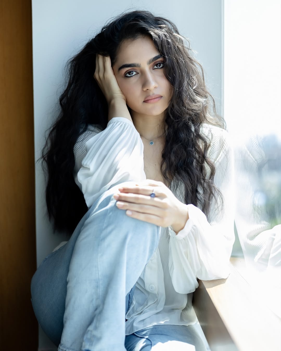 Rukmini Vasanth: காந்தாராவில் பேரழகியாக ஜொலித்த ருக்மினி வசந்த்தின் அட்டகாசமான போட்டோஸ் ...