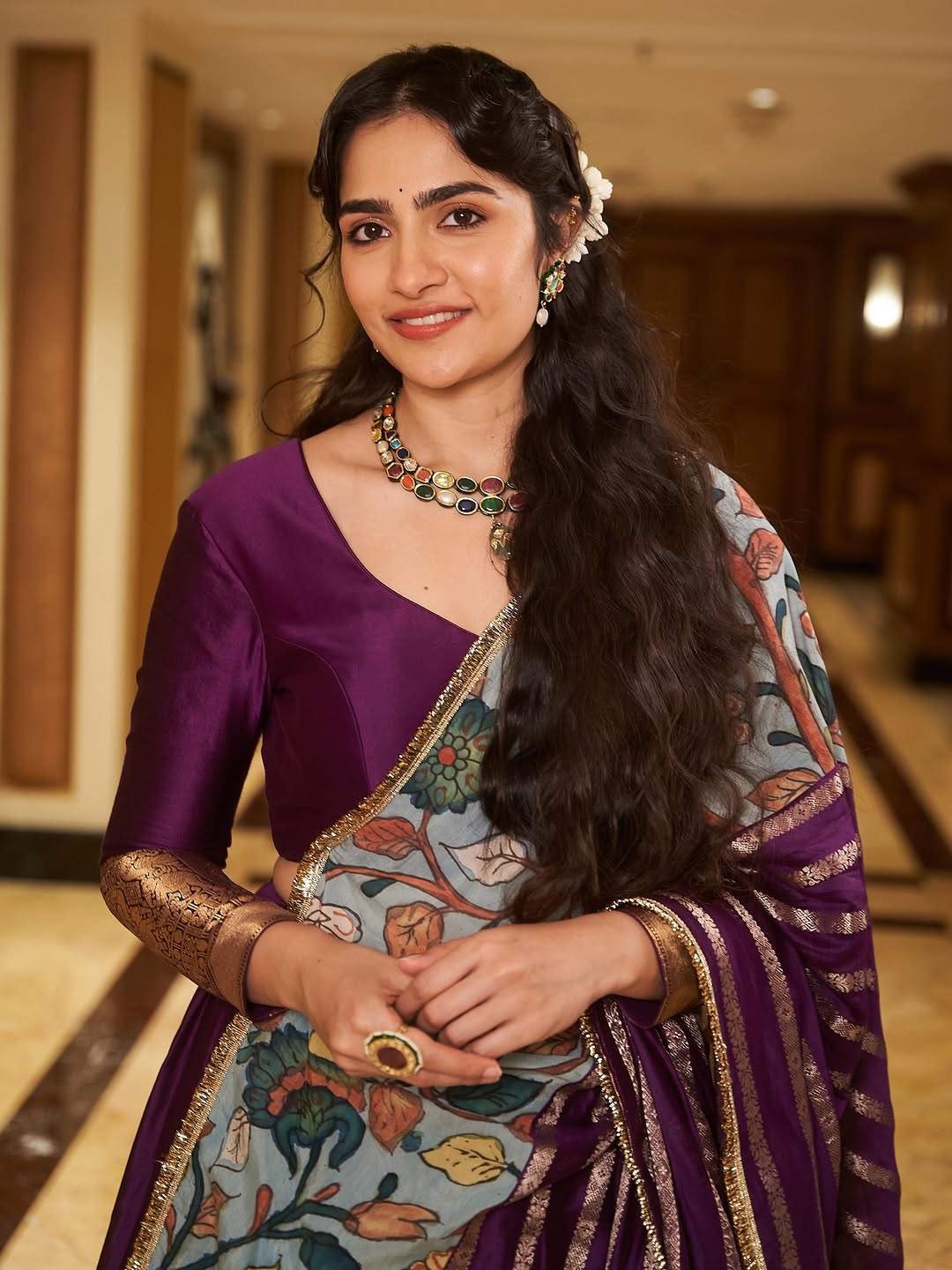 చీర కట్టులో మాయ చేసిన కాంతార బ్యూటీ .. రుక్మిణి వసంత్ గ్లామర్ ట్రీట్ అదుర్స్ | Actress Rukmini ...