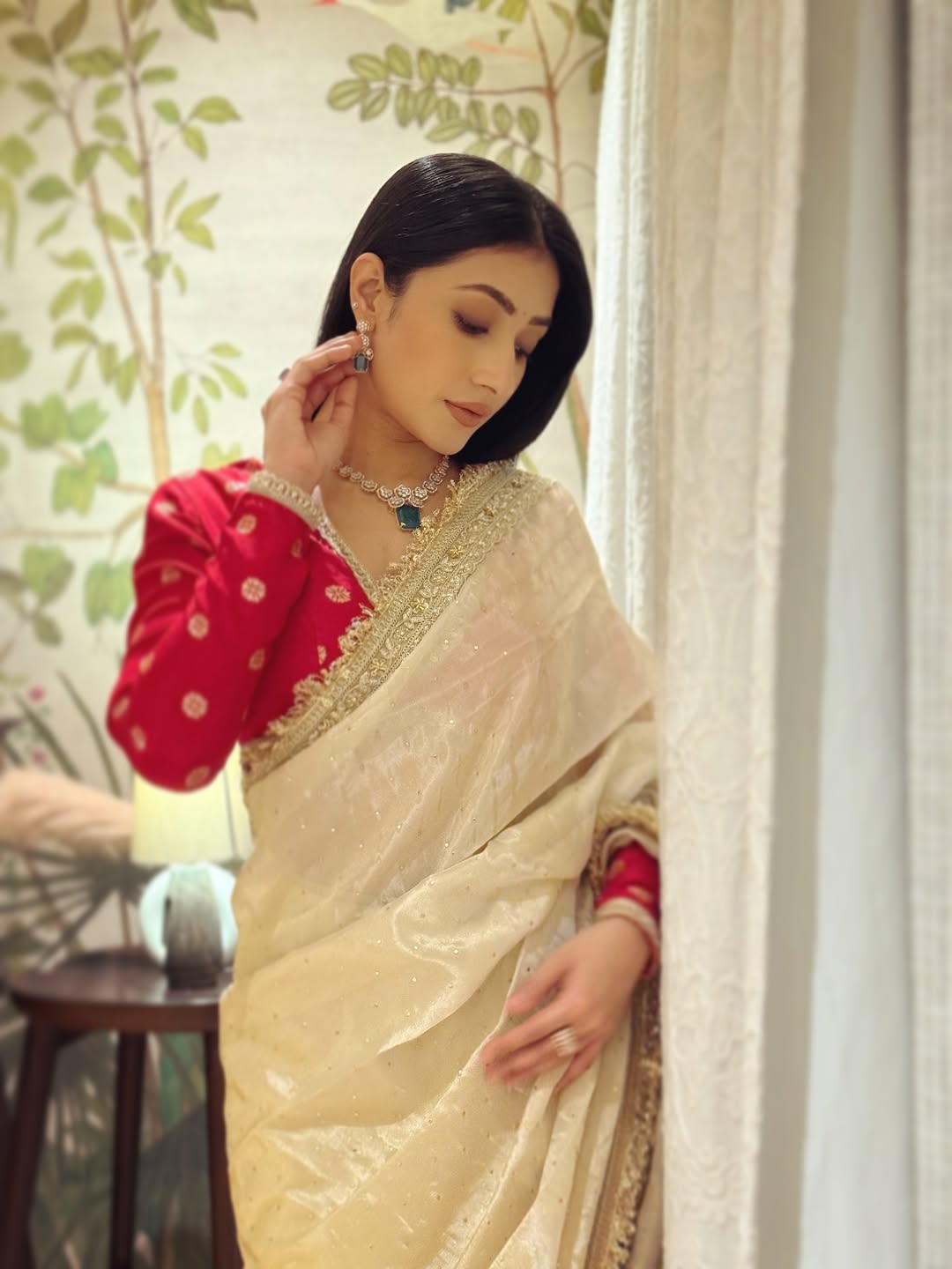 Dhanashree Verma’s Saree Look Goes Viral – Fans Recall Pawan Singh’s ...