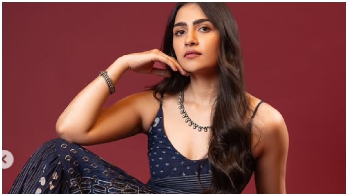 ராஷ்மிகா ஓரம் போங்க.. இனிமே இவங்க தான் நேஷனல் கிரஷ்.. ருக்மணி வசந்தின் போட்டோஸ்! | Kantara ...