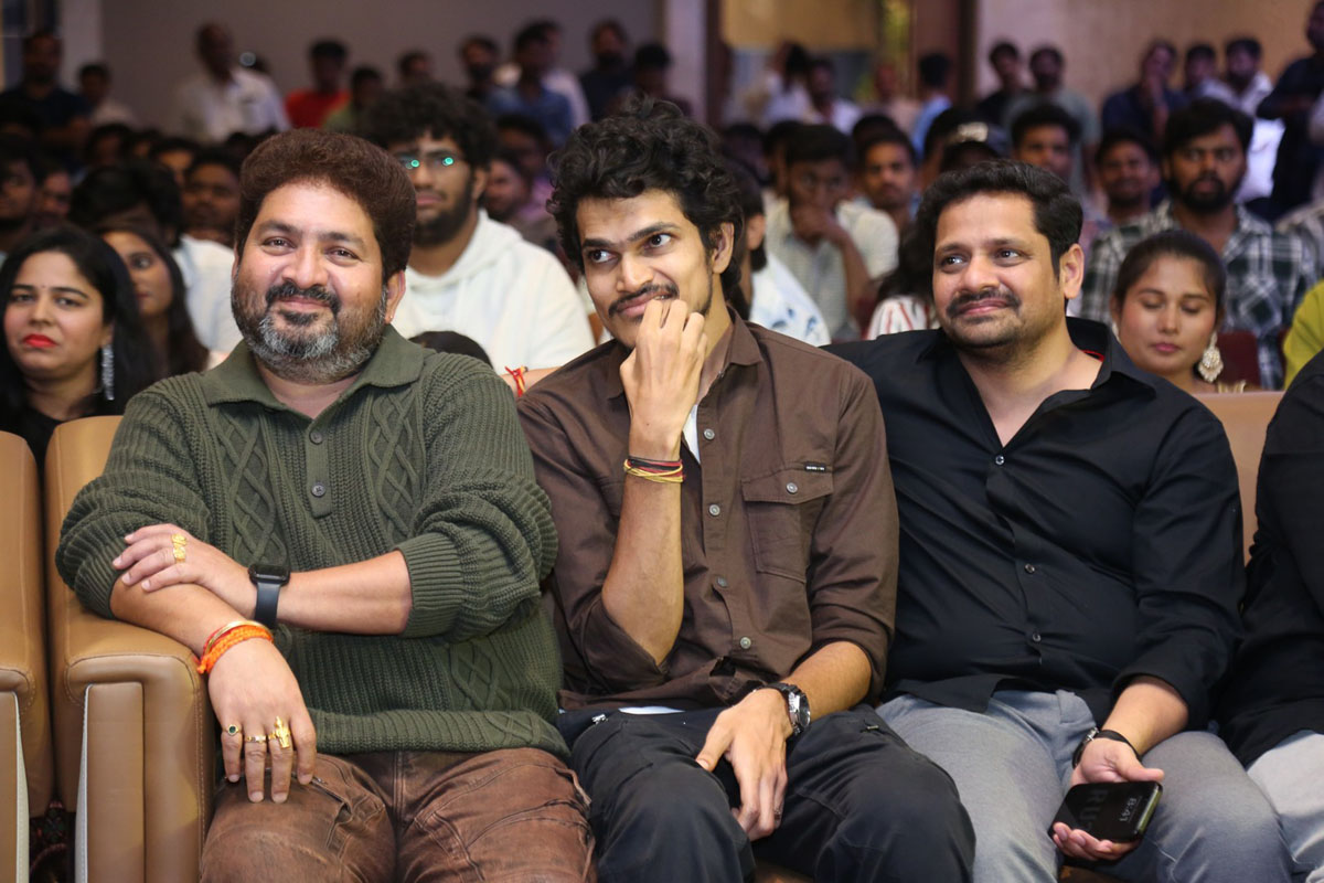 Mithra Mandali Pre-Release Event: Priyadarshi & Team Shine| Niharika NM ...