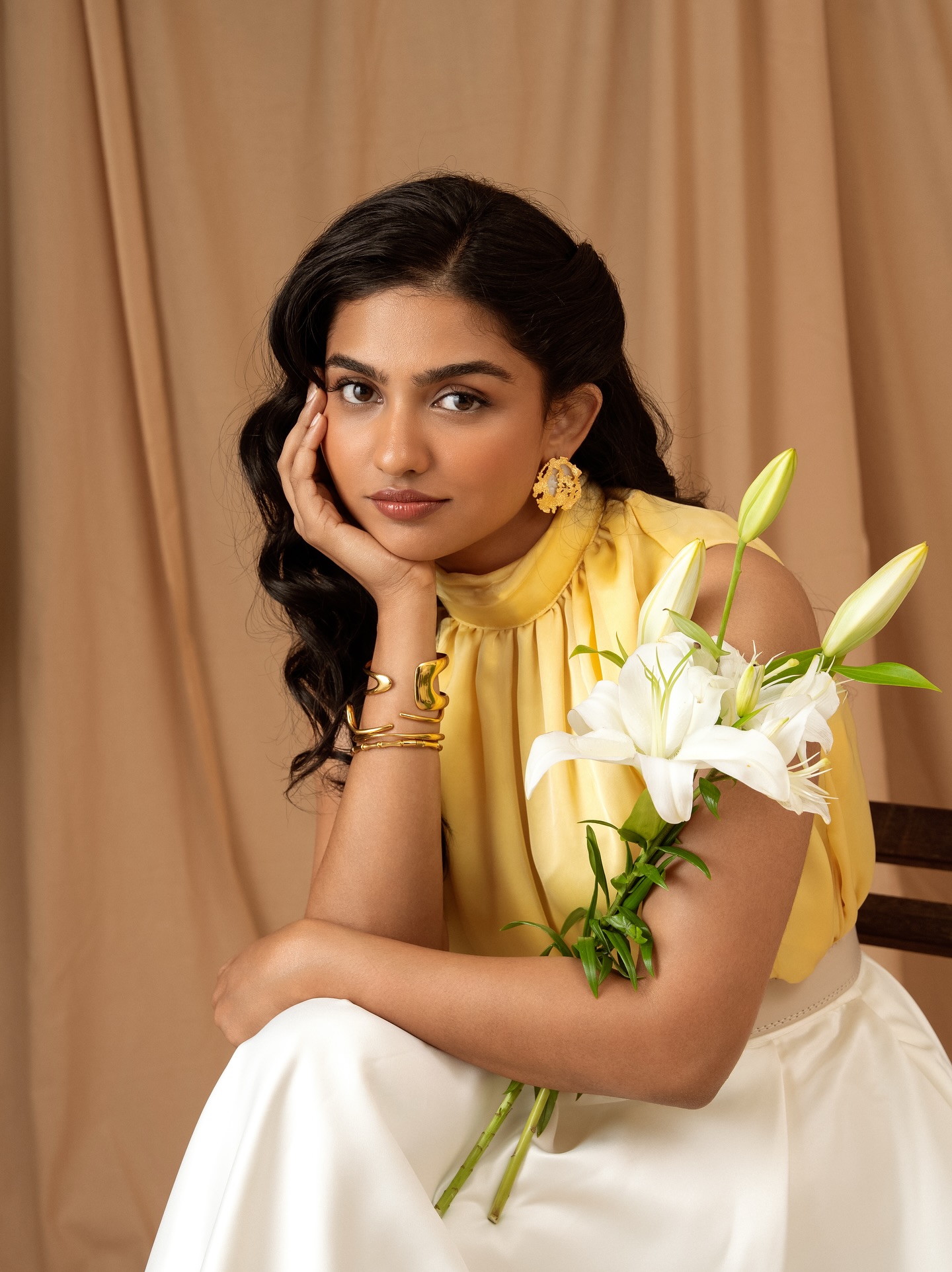 క్యూట్ లుక్స్‌తో కవ్విస్తోన్న మమితా బైజు... అలా చూస్తే తట్టుకోవడం ...