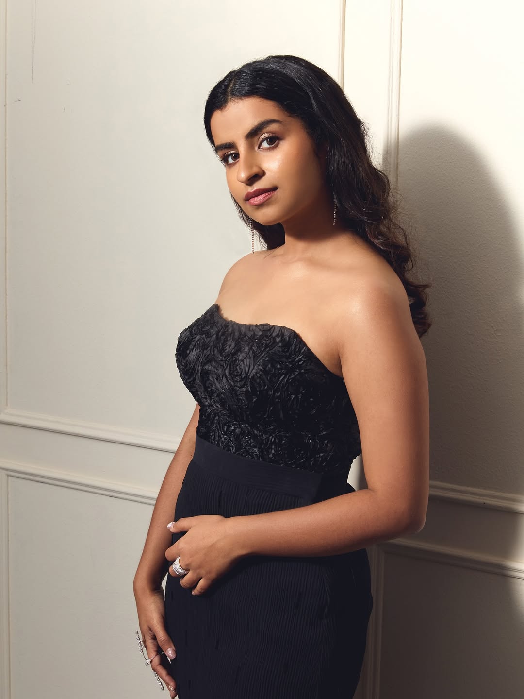 Sivaangi : ஜம்முனு டிரஸ் பண்ணீட்டு.. உம்முனு இருக்கும் சிவாங்கி ...