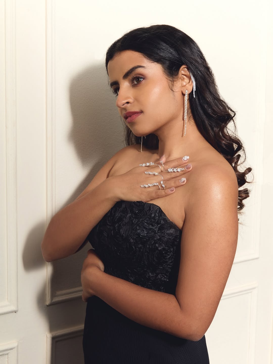 Sivaangi : ஜம்முனு டிரஸ் பண்ணீட்டு.. உம்முனு இருக்கும் சிவாங்கி ...