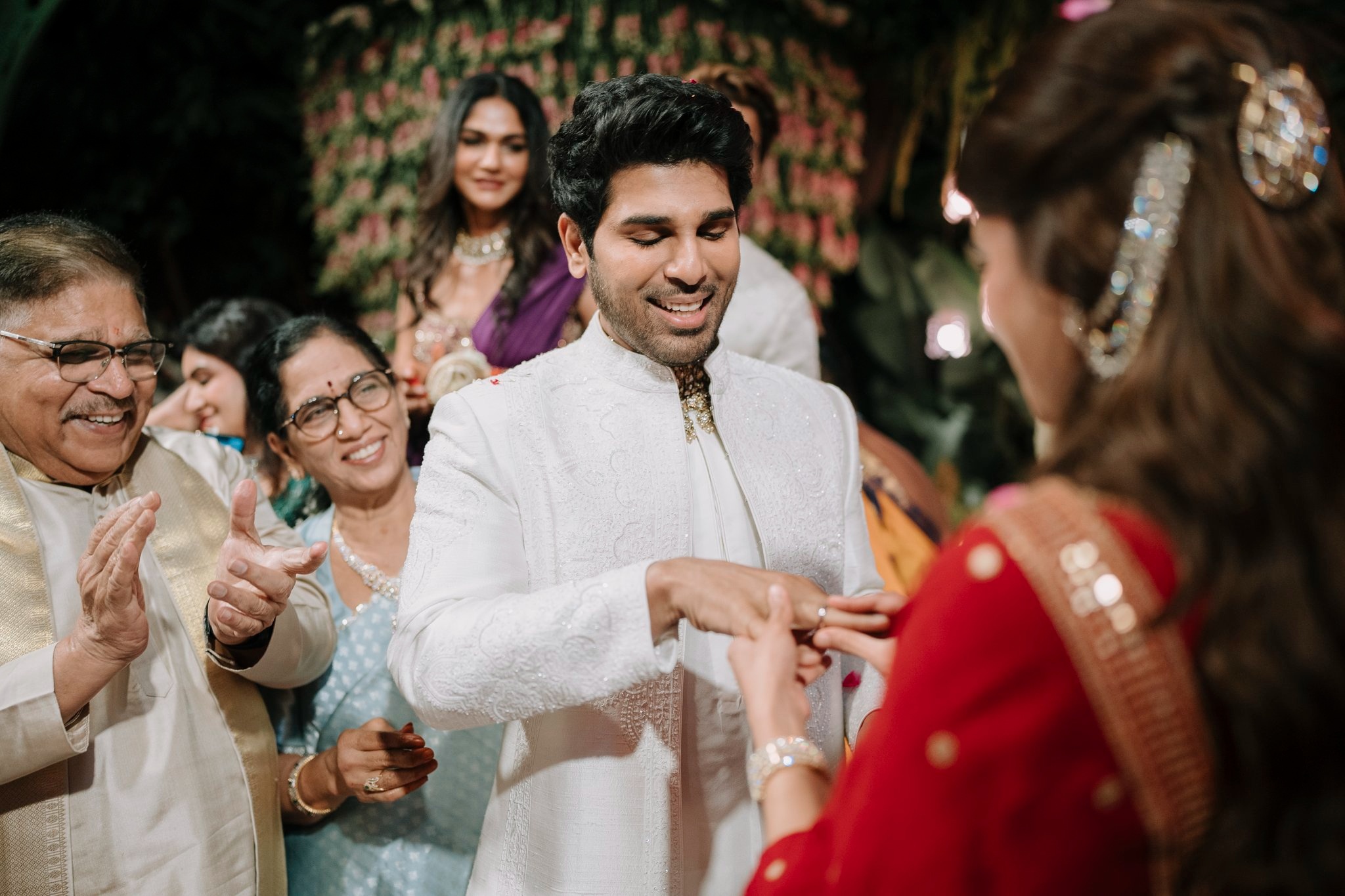 Allu Sirish and Nayanika Engagement: గ్రాండ్‌గా అల్లు శిరీష్- నయనిక ఎంగేజ్‌మెంట్.. చిరు, రామ్ ...