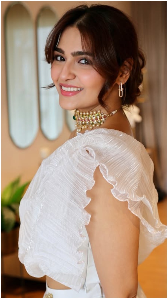 நடிகை சம்யுக்தா கணவரின் முதல் மனைவி எவ்வளவு அழகுனு பாருங்க! | Cricketer Aniruddha Srikanth's Ex ...