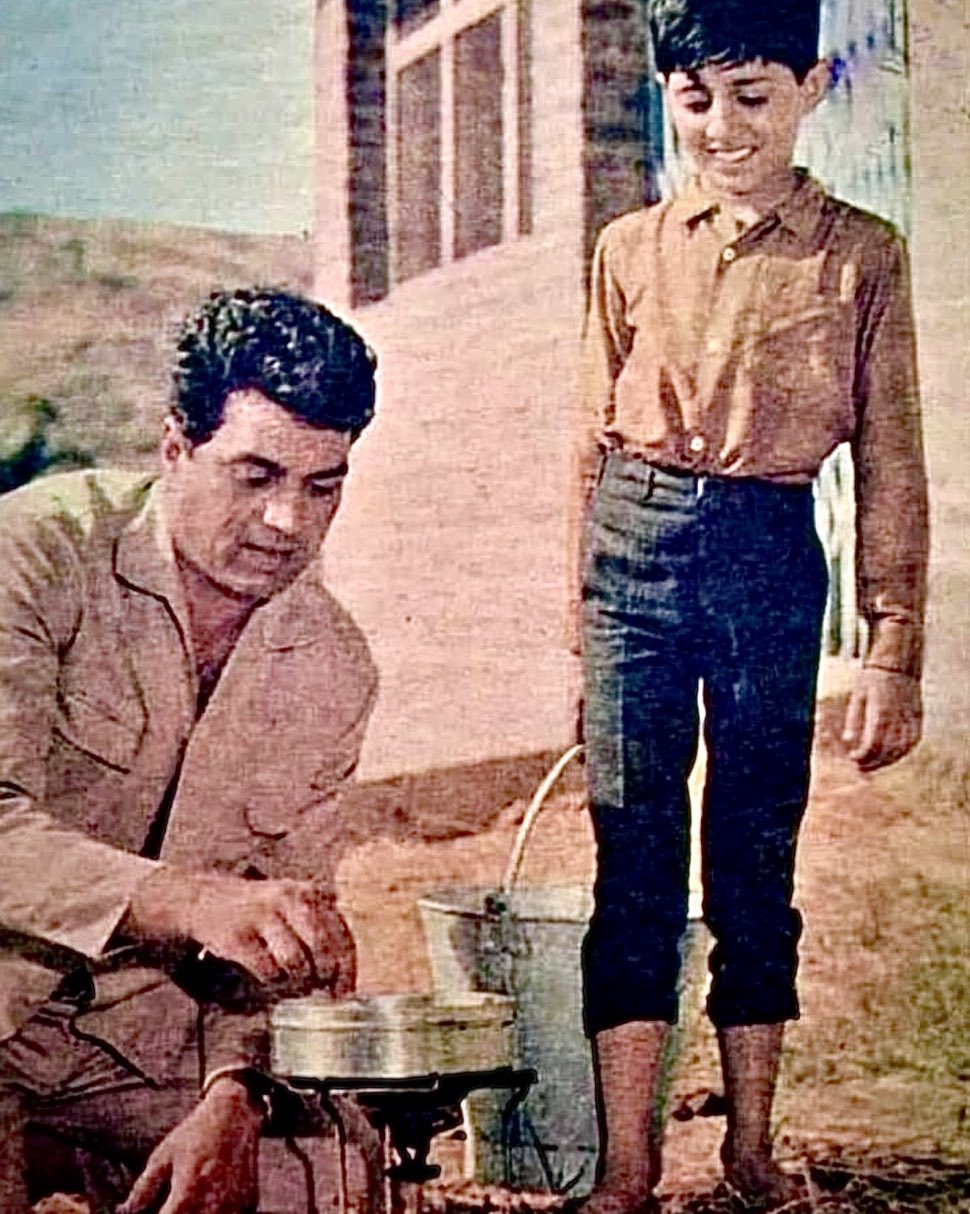 Dharmendra Unseen Photos: Rare and Candid Moments of Bollywood’s He-Man ...