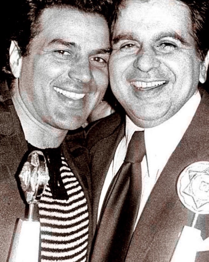 Dharmendra Unseen Photos: Rare and Candid Moments of Bollywood’s He-Man ...