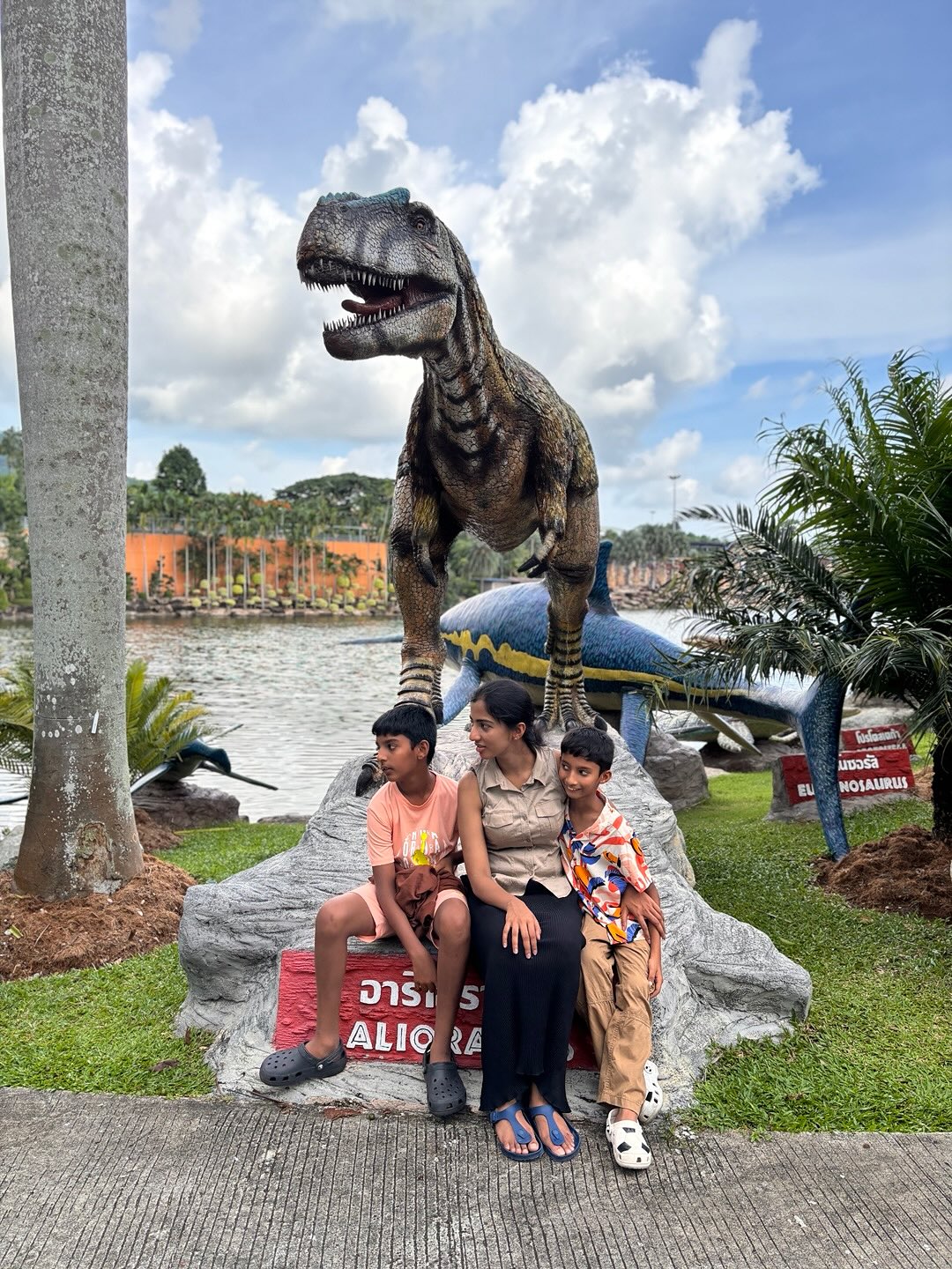 என் குழந்தைங்க ரொம்பவே அவஸ்த்தை படுறாங்க.. ஸ்ருதி ரங்கராஜ் வெளியிட்ட ...