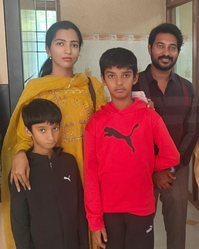 என் குழந்தைங்க ரொம்பவே அவஸ்த்தை படுறாங்க.. ஸ்ருதி ரங்கராஜ் வெளியிட்ட புகைப்படங்கள் ...