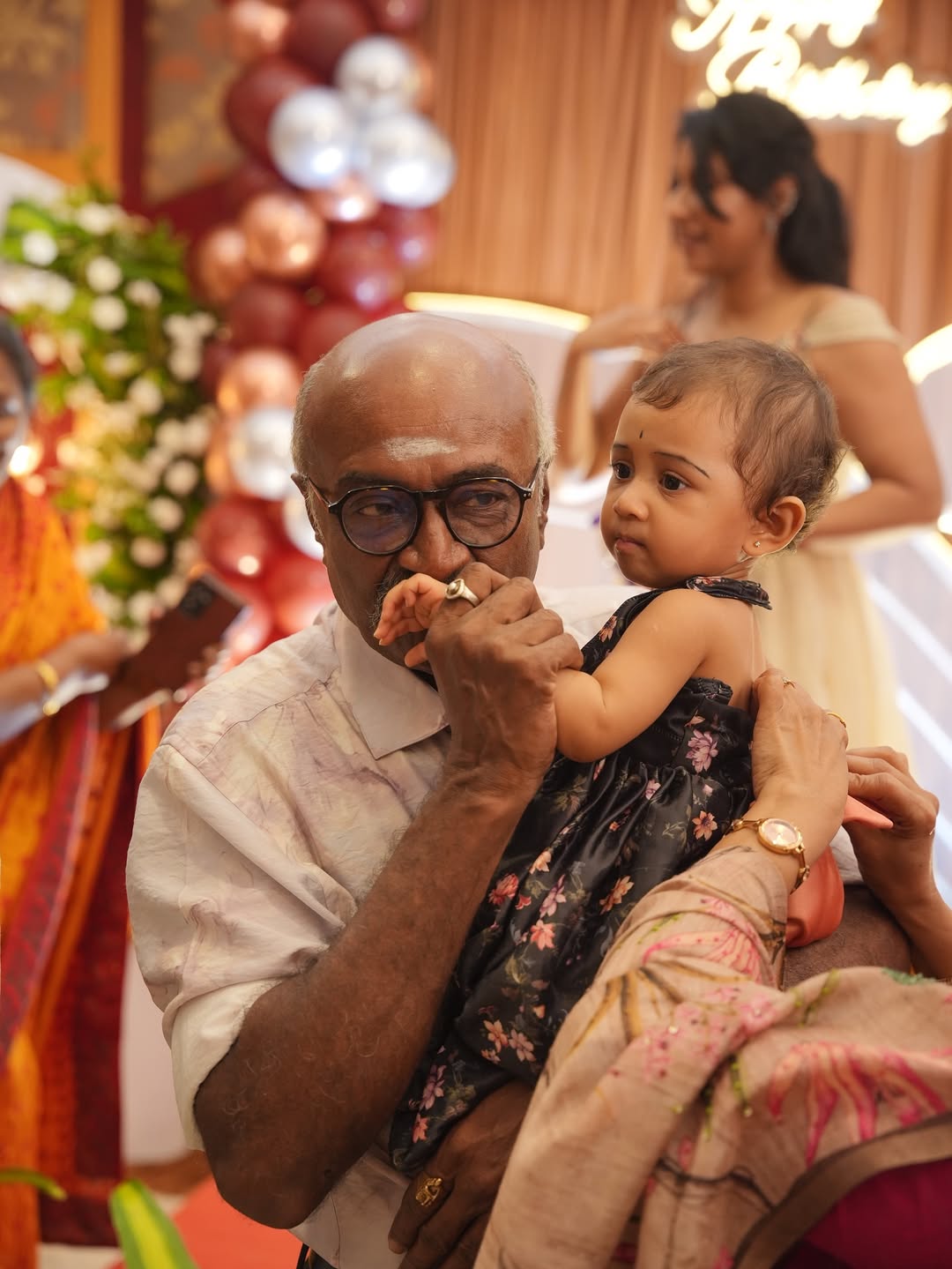 எம்.எஸ். பாஸ்கர் பேத்தி பிறந்தநாள் கொண்டாட்டம்.. தாத்தாவுக்கு பூரிப்பு ...