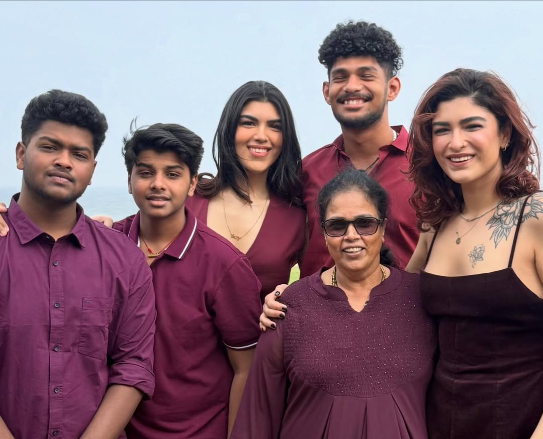 குறும்பா எப்படி வளர்ந்துட்டான் பாருங்க.. குஷ்பு, கலா மாஸ்டர் ...