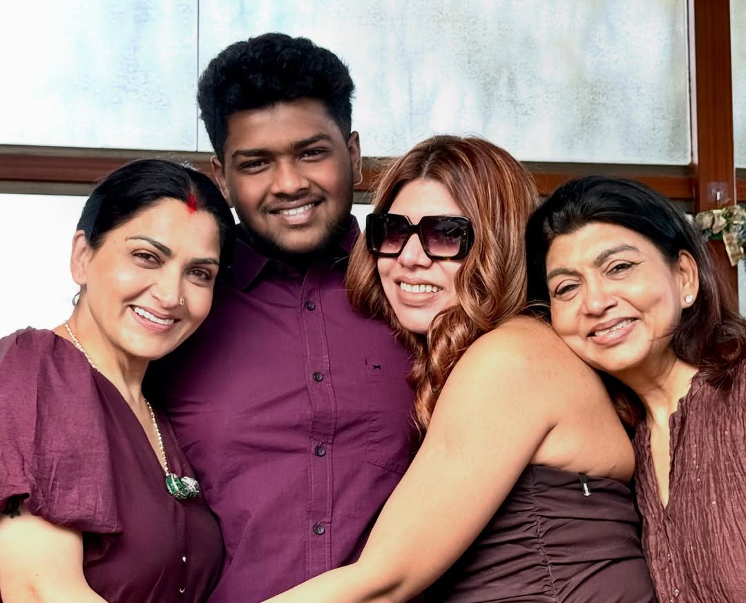குறும்பா எப்படி வளர்ந்துட்டான் பாருங்க.. குஷ்பு, கலா மாஸ்டர் ...