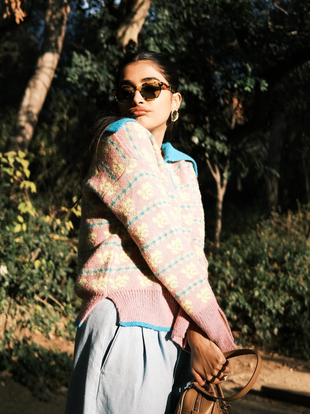 Pooja Hegde: பூஜா ஹெக்டேவுக்கு உதவ நீங்க ரெடியா?.. குளிர் போட்டு ...