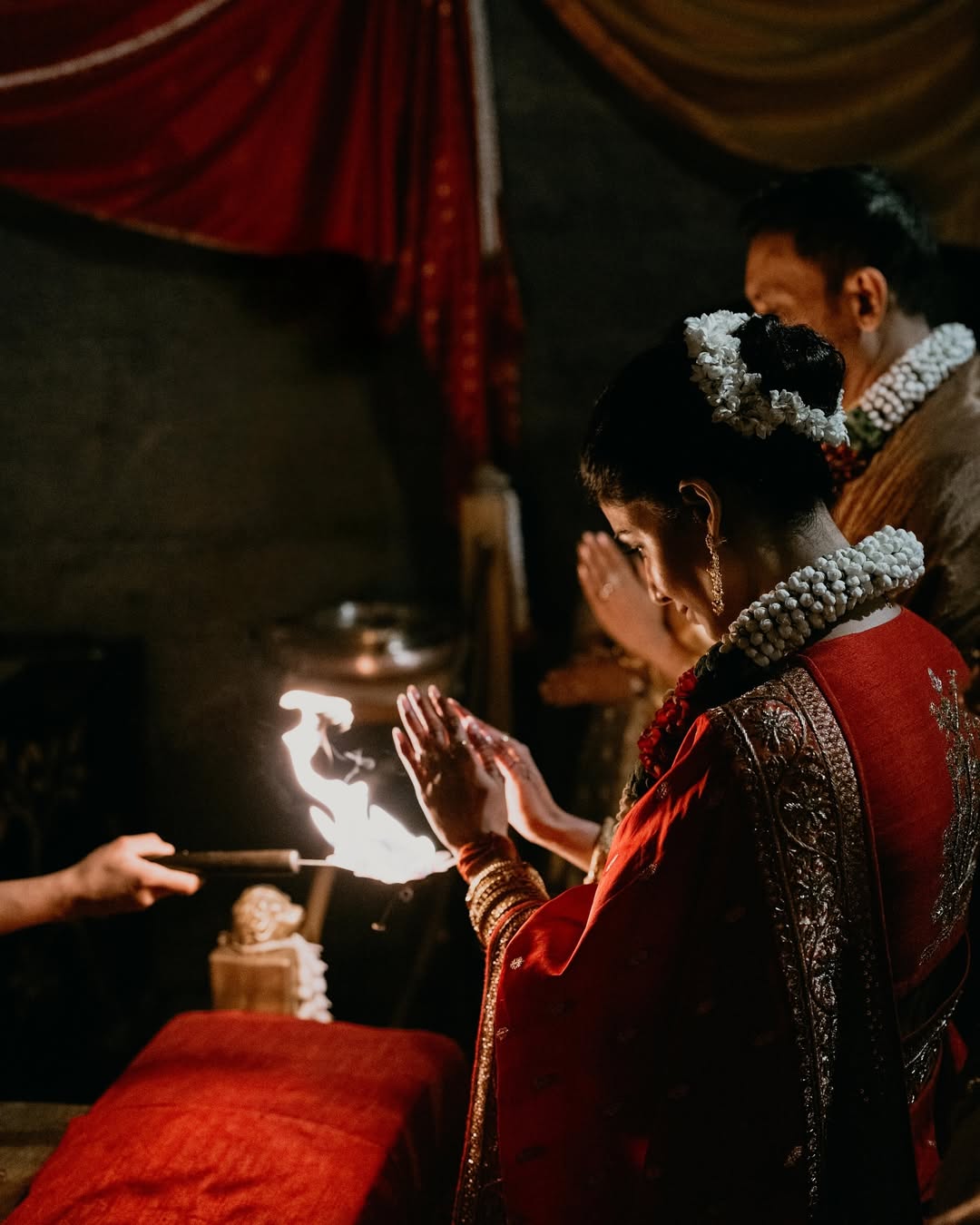 Samantha Ruth Prabhu Marries Raj Nidimoru in Intimate Temple Ceremony | Samantha & Raj Are ...