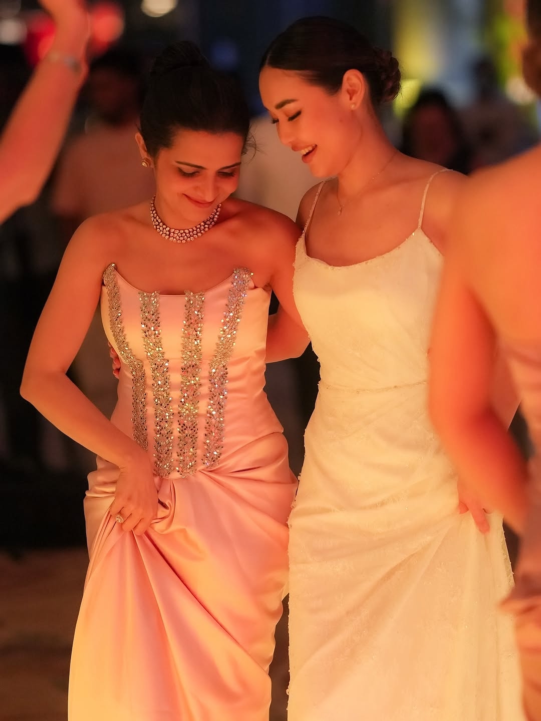 திருமணம் முடிந்த கையோடு பார்ட்டிதான்.. டிடி செம ஃபார்ம்ல இருக்காங்க ...